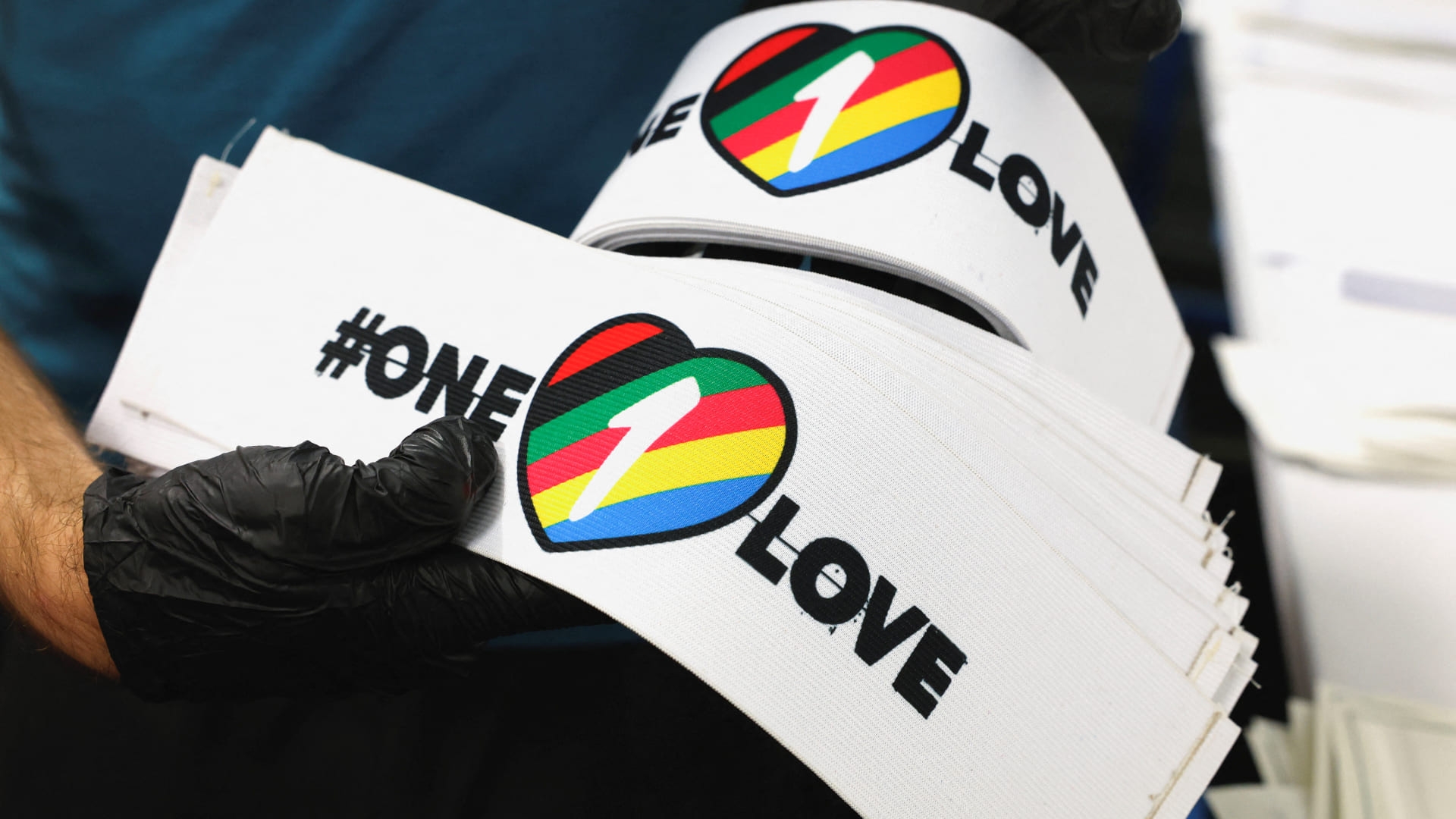 Brazalete One Love: Qué Es, Qué Significa y Por Qué lo Vetó la FIFA en ...