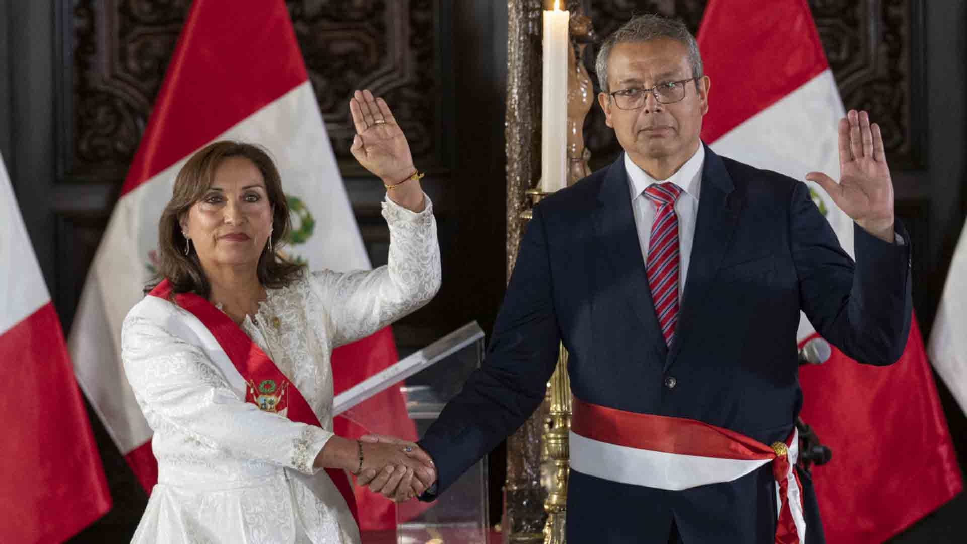 Perú: Presidenta Dina Boluarte destituye a su primer ministro, Pedro ...