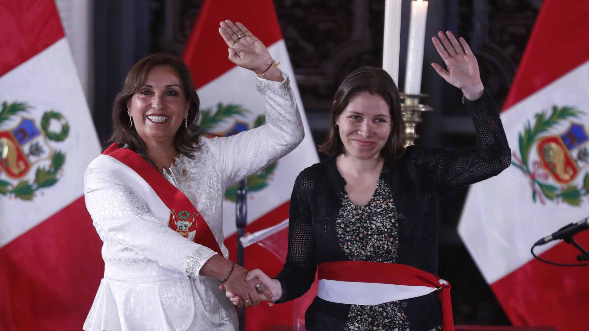 Presidenta De Perú Presenta A Su Gabinete En Plena Crisis N