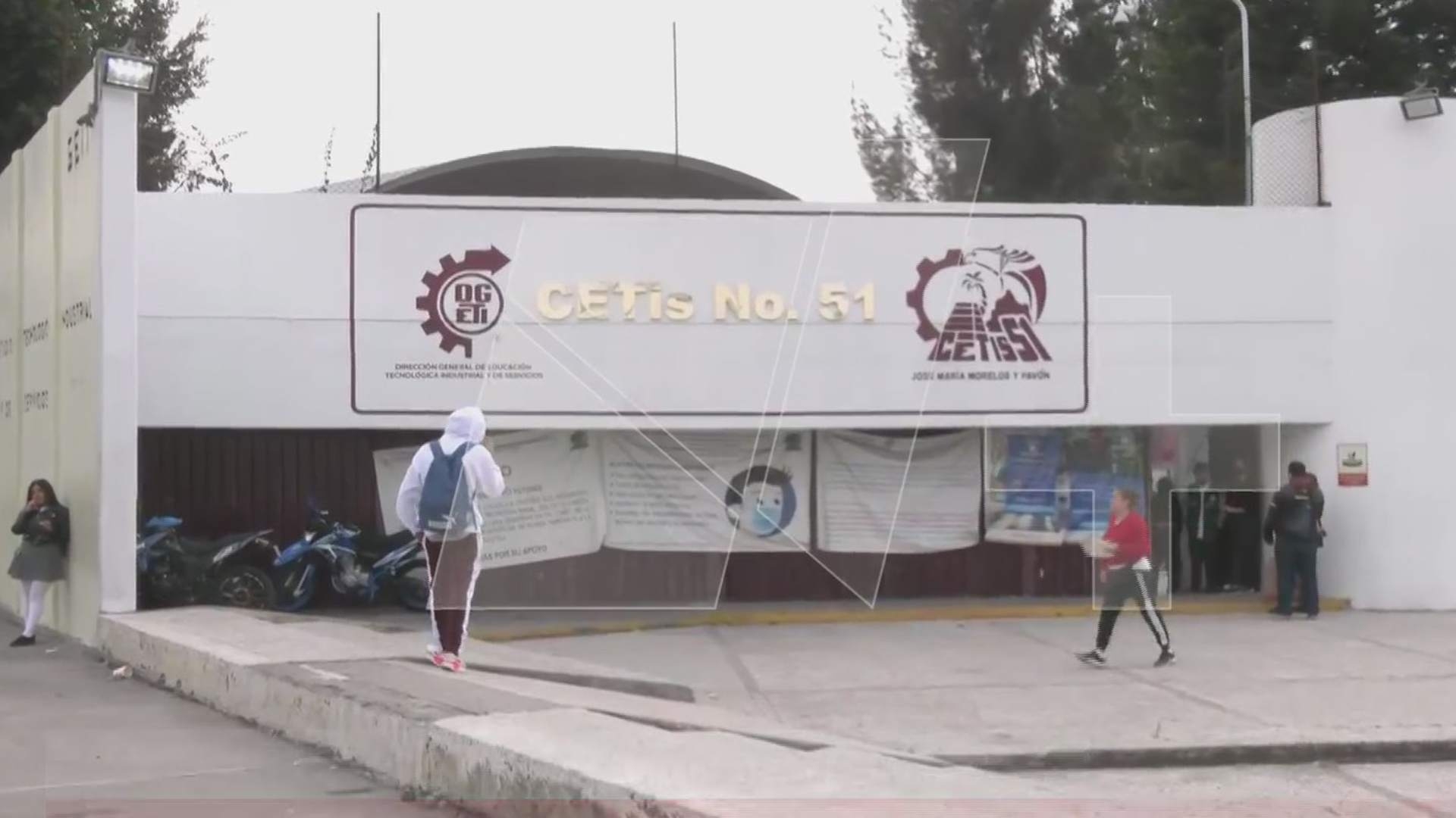 Se Desata Riña en el CETIS 51 de la CDMX; Detonaron explosivos | N+