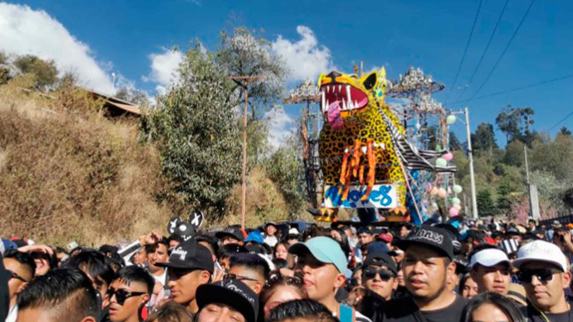 Queman 800 toritos Monumentales en Carnaval de Lerma | N+