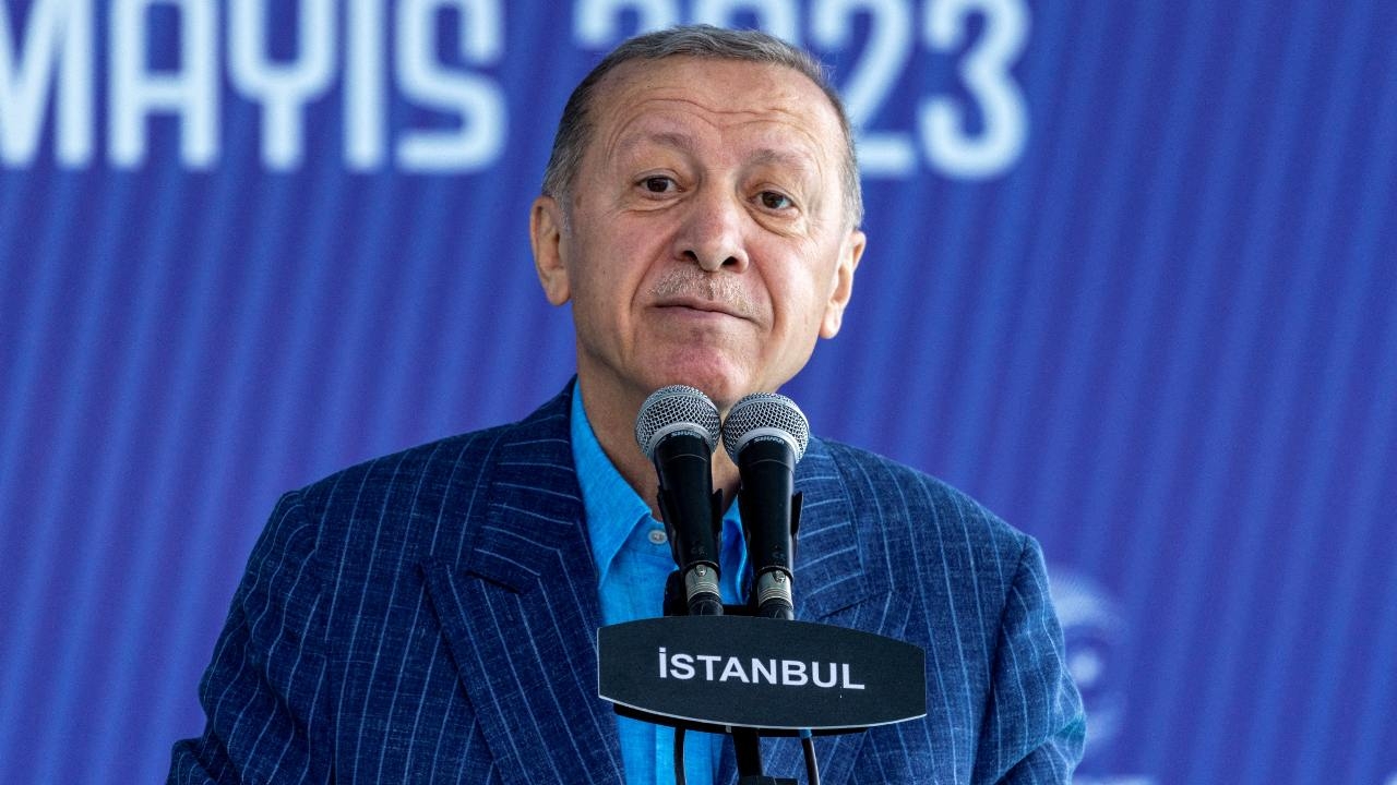 Elecciones Turquía: Erdogan Visita Tumba de Adnan Menderes en Estambul ...