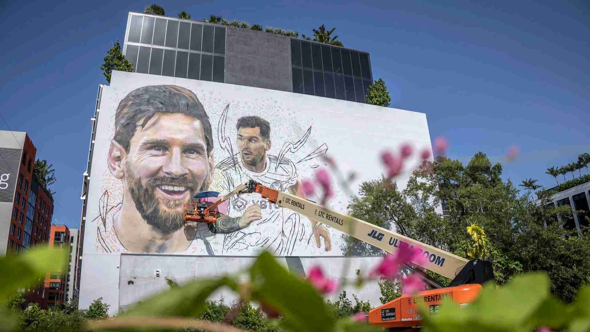 Pintan Mural de Messi de 20 Metros en Miami | N+