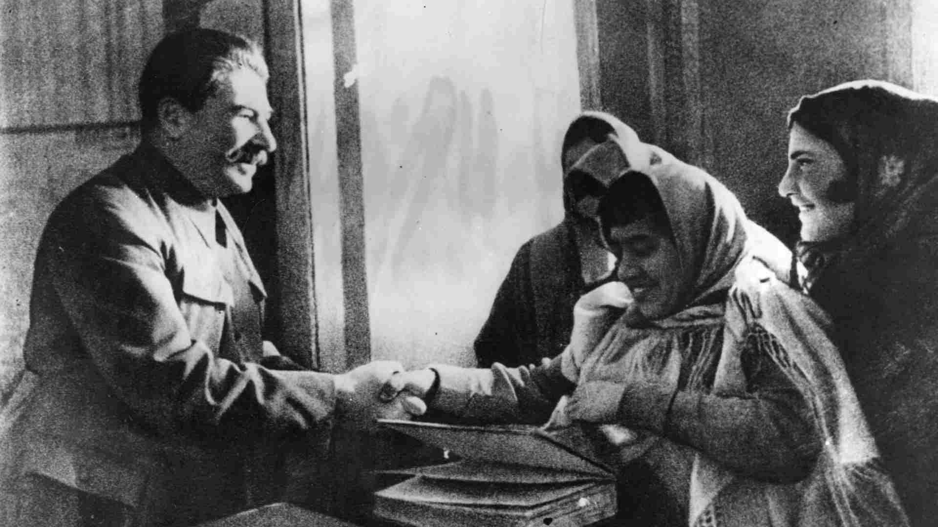 Así veía la Unión Soviética a las mujeres | N+