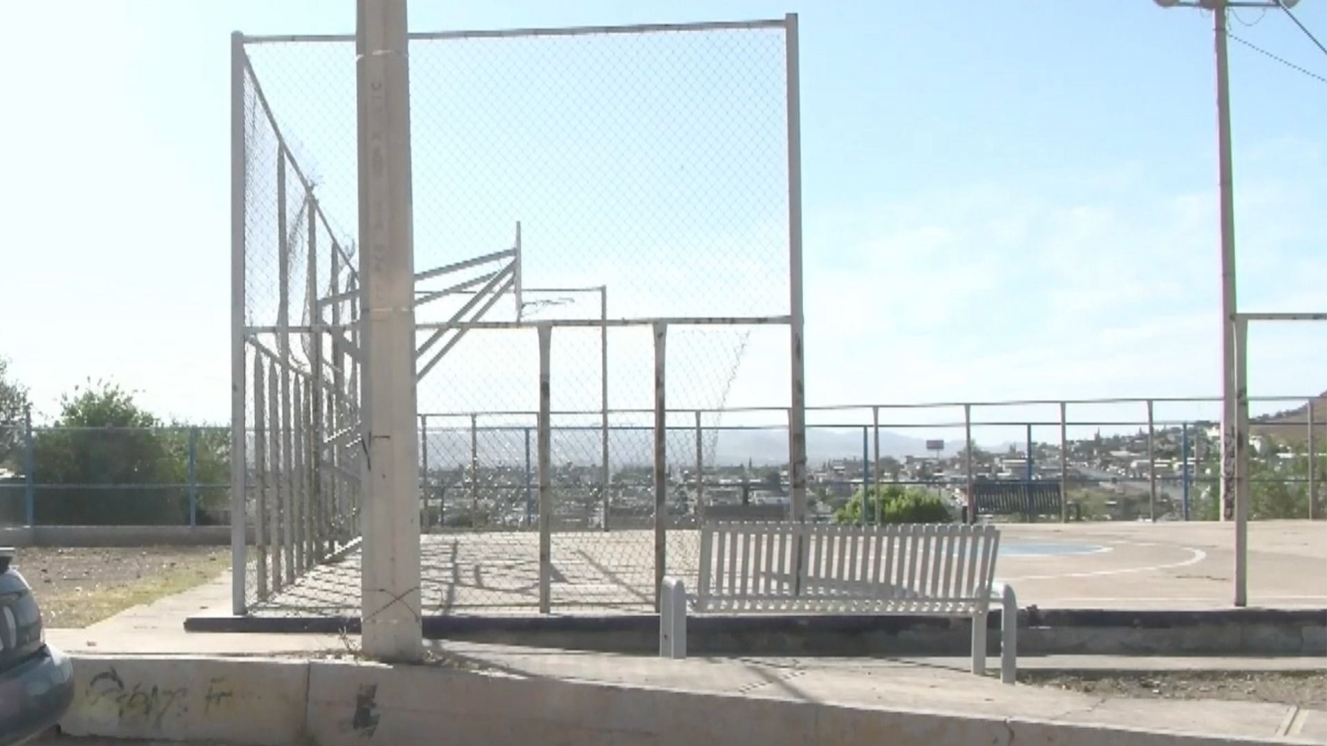 Vecinos Dejan Amarrado en un Poste a Presunto Ladrón en Chihuahua | N+