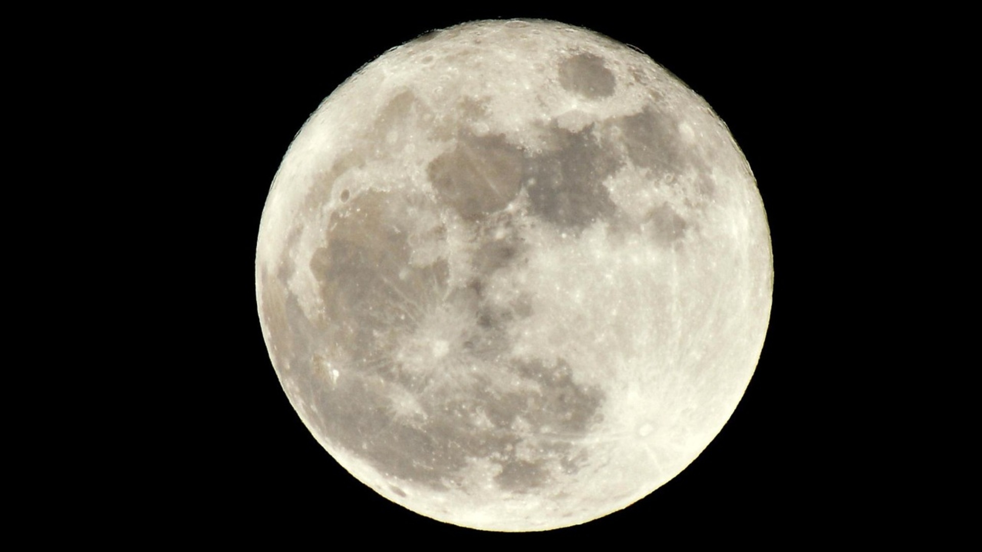 Luna Llena del Esturión 2025: ¿A Qué Hora Alcanza Su Punto Máximo en ...