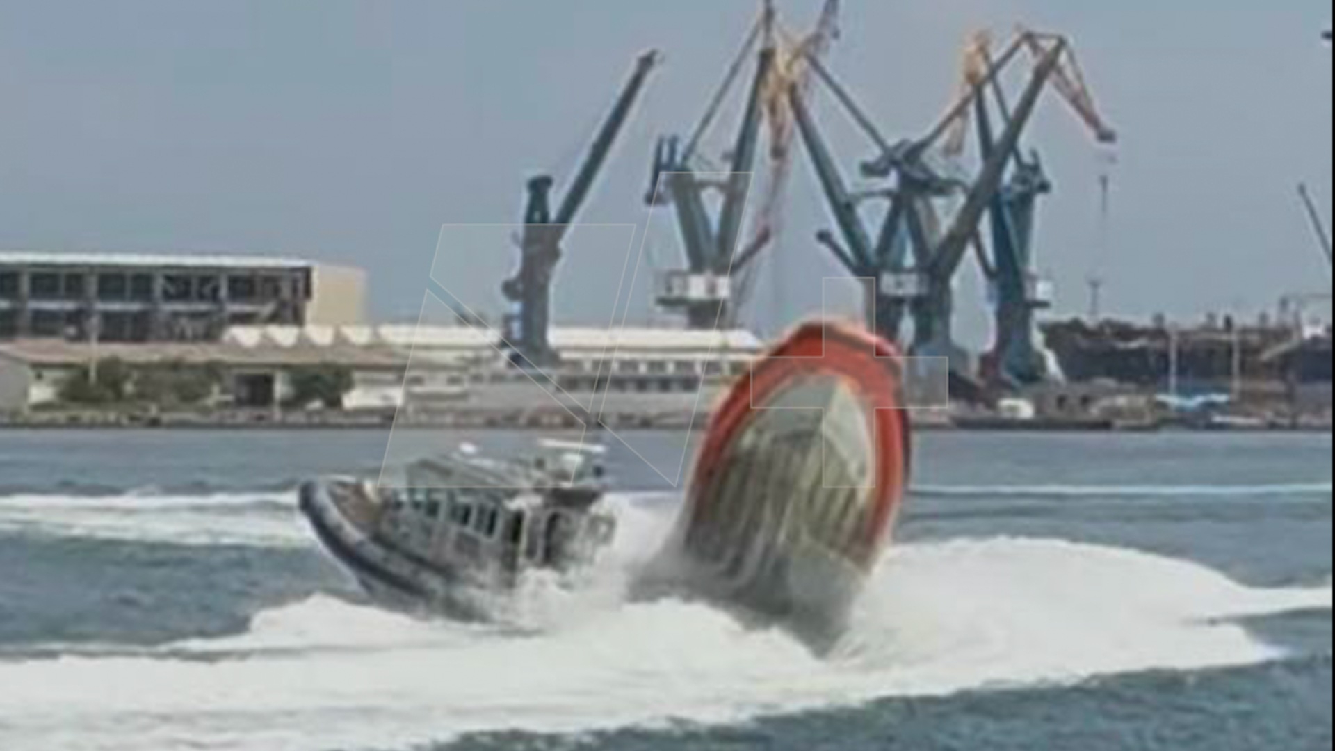 Video: Chocan Dos Embarcaciones de SEMAR Durante Ensayos del ...