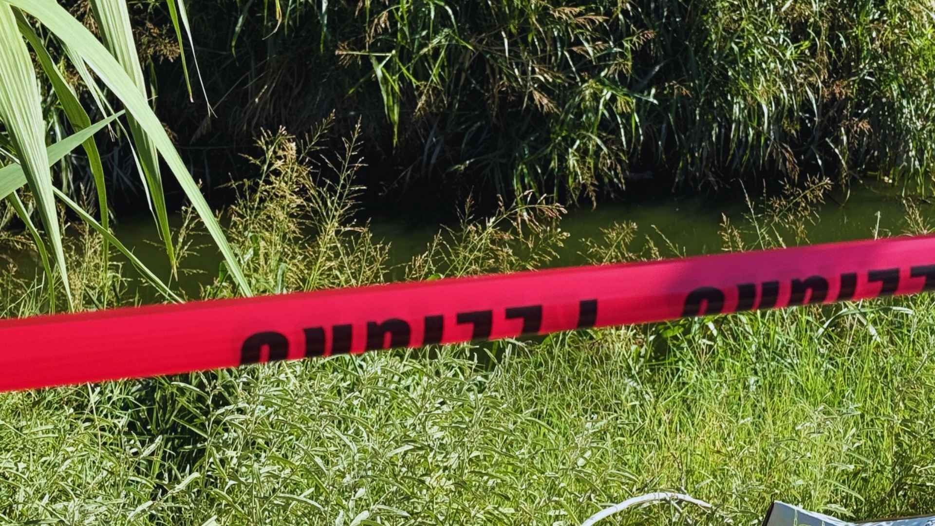 Hallan Cuerpo en Acequia de Ciudad Juárez; Estaba Envuelto en una Lona | N+