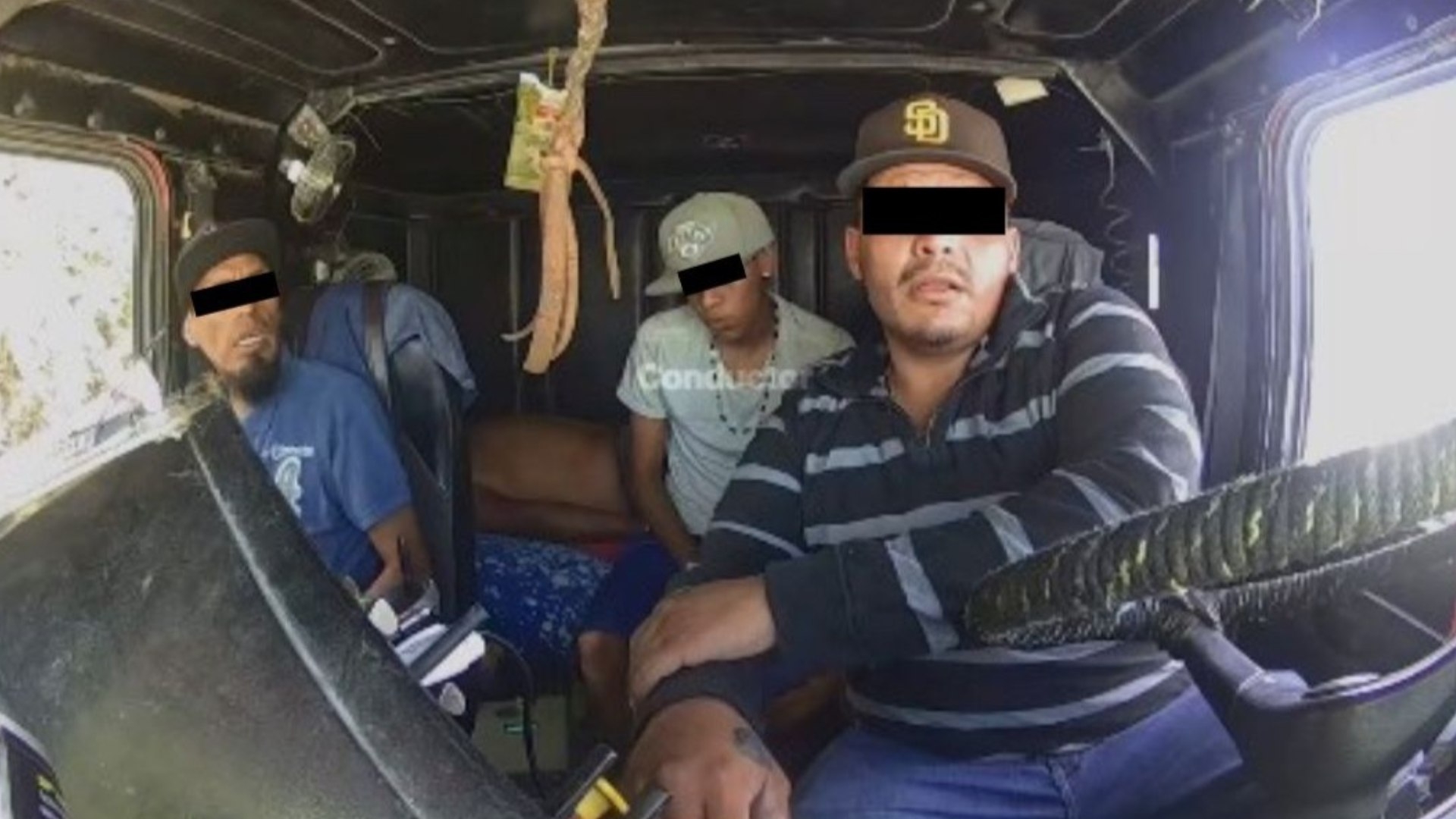 Detienen Dos Menores y un Adulto por Robar Tráiler y Secuestrar a Chofer en Nuevo León | N+