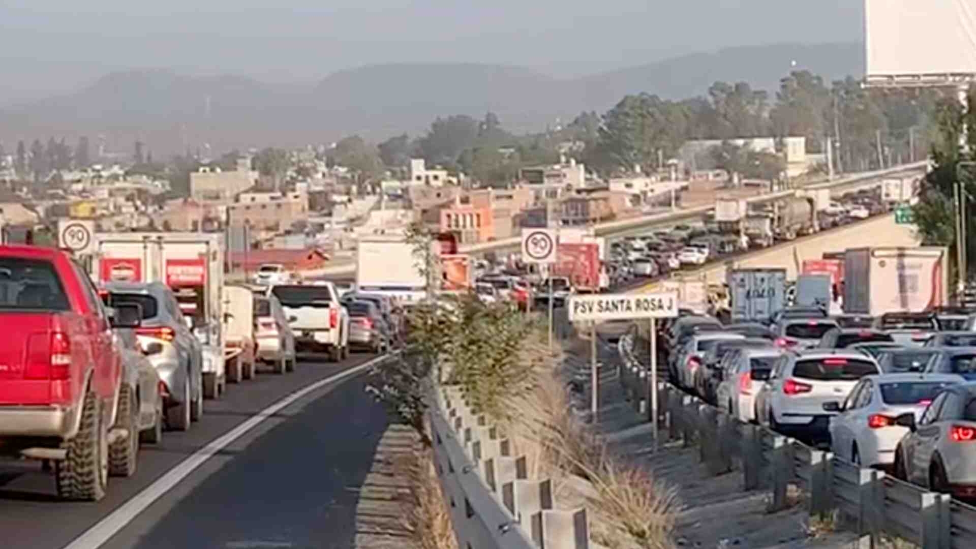 Ya Levantaron El Bloqueo En Carretera 57 De Querétaro A Slp Qué Pasó