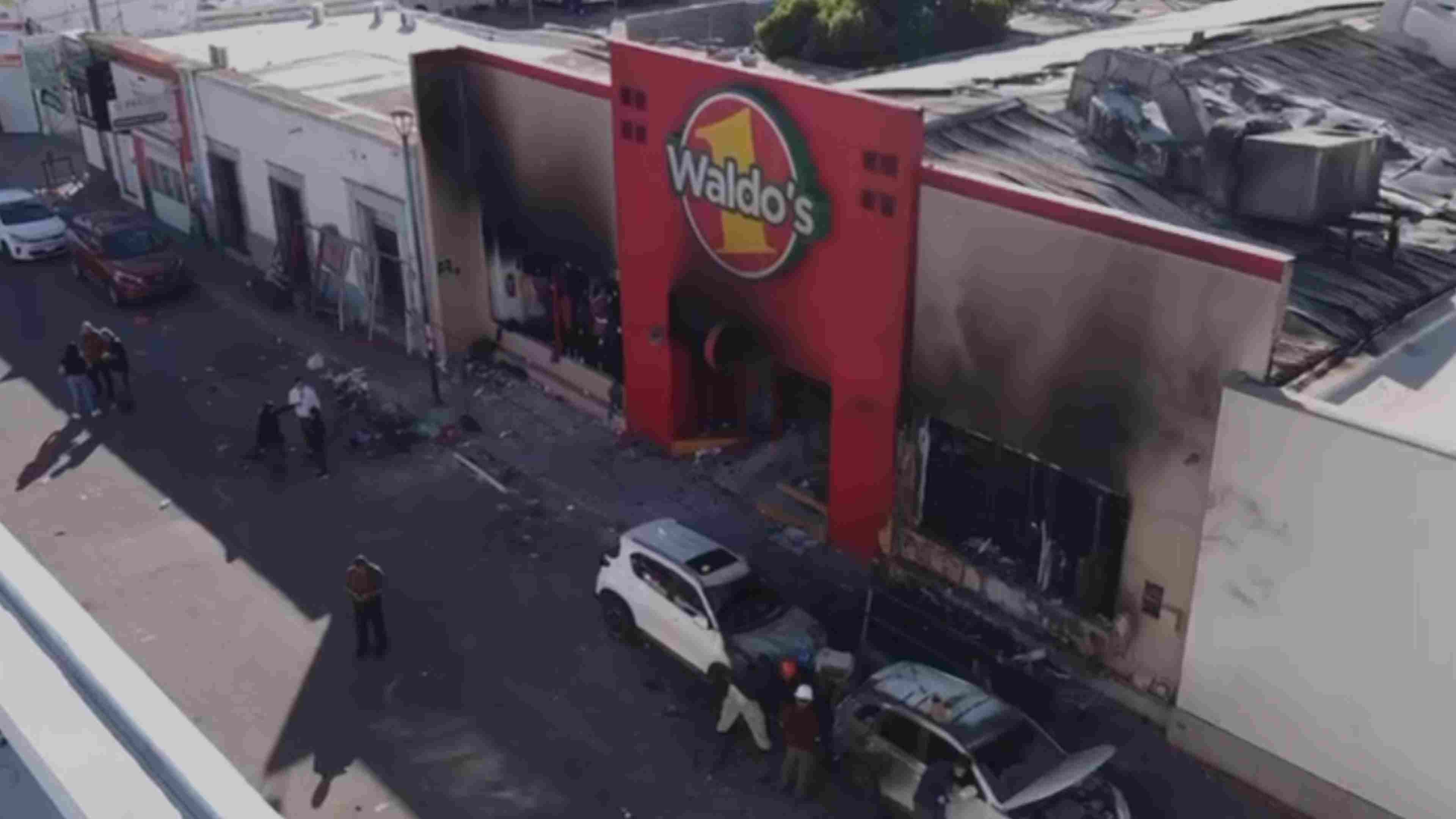 Liberan 25 Órdenes de Aprehensión por Incendio de Waldo´s, en ...