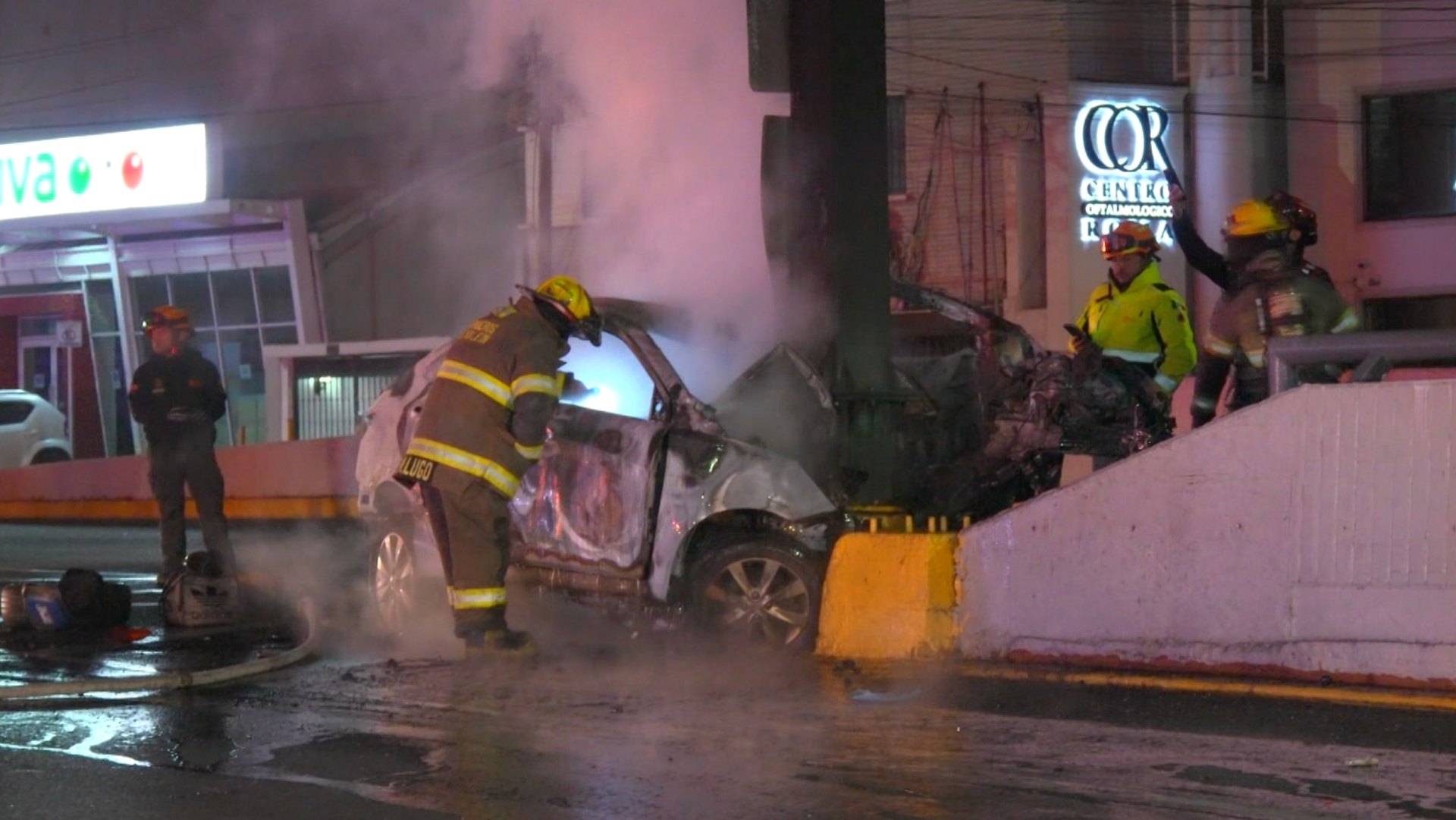 Conductor Muere Atrapado en Incendio de Auto tras Chocar en Monterrey | N+