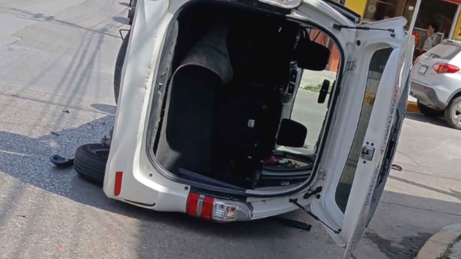 Fuerte Choque Termina con Auto Volcado en Ciudad Madero | N+