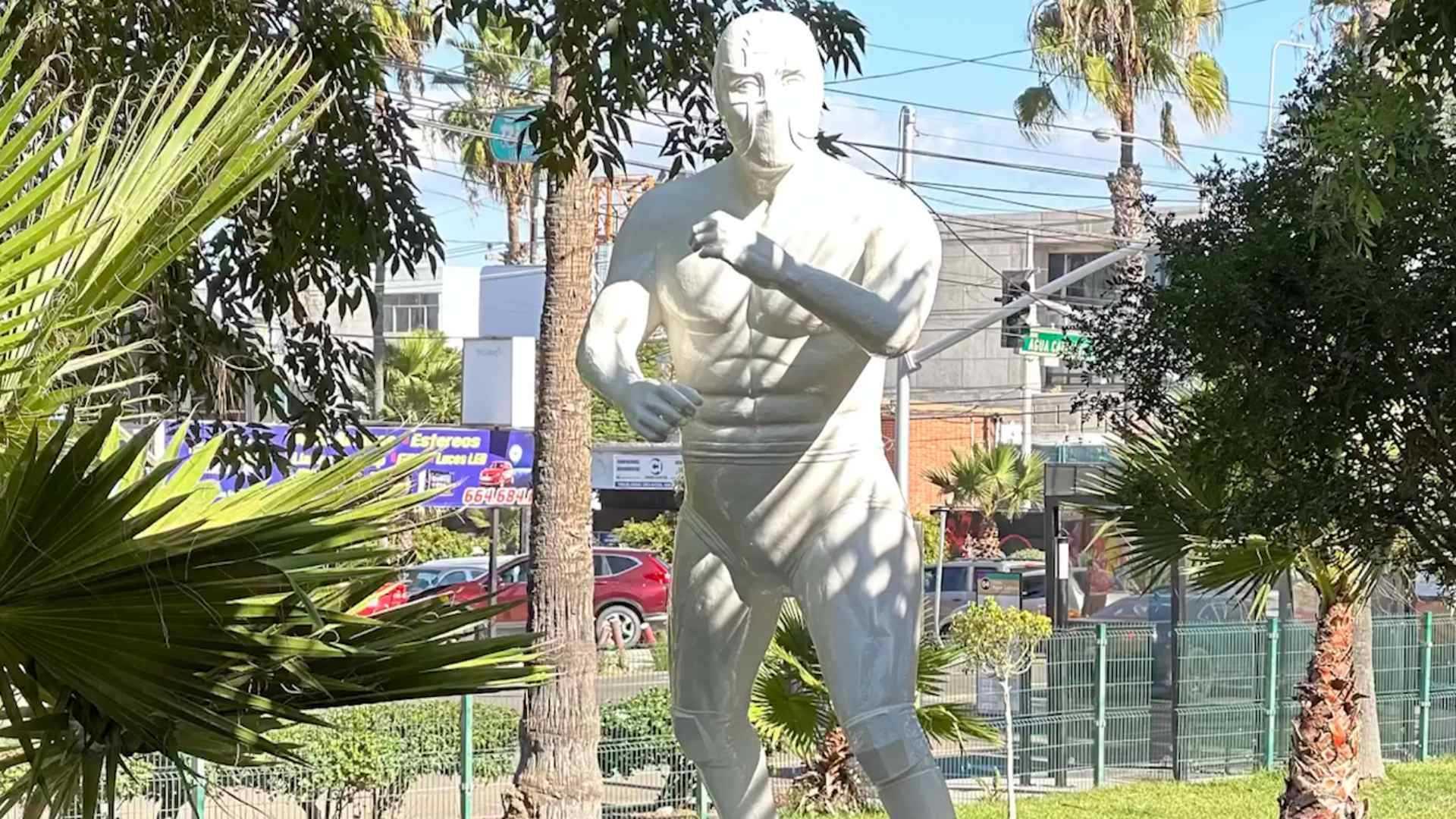 ¡Honor a la Historia! Colocan Escultura Que Celebra la Lucha Libre ...
