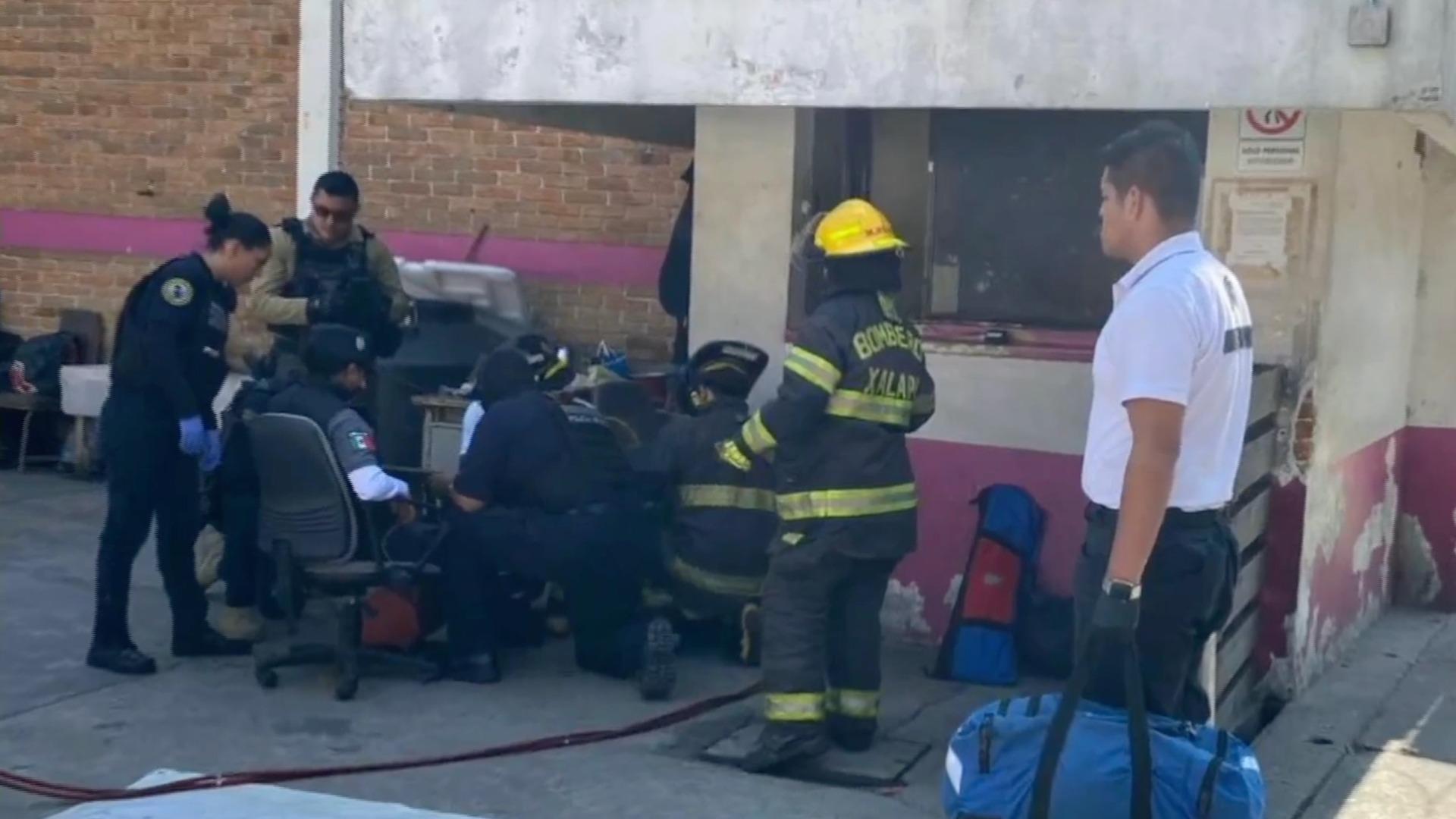 Policía del IPAX Cae a Alcantarilla en Xalapa | N+