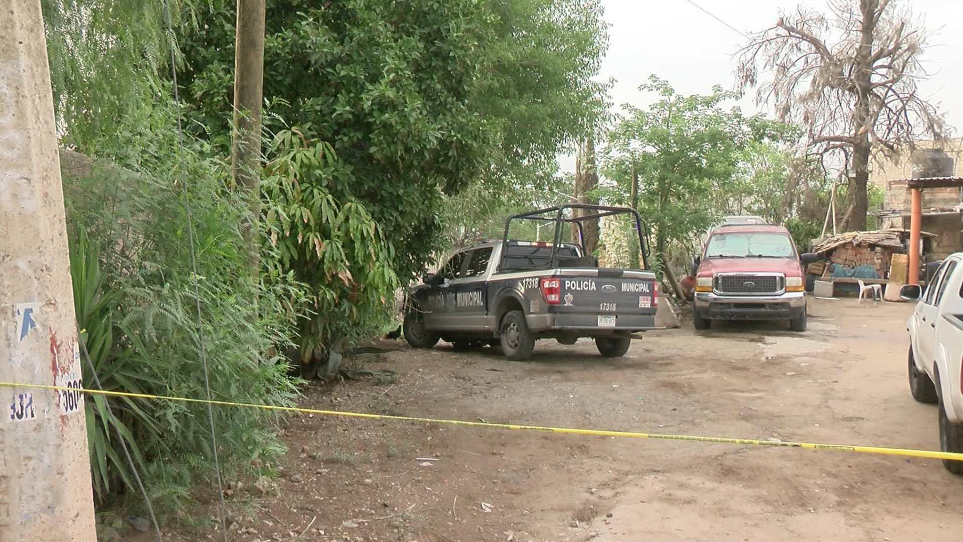 Abandonan Cadáver con Huellas de Violencia en Calle de Terracería de Tlaquepaque | N+