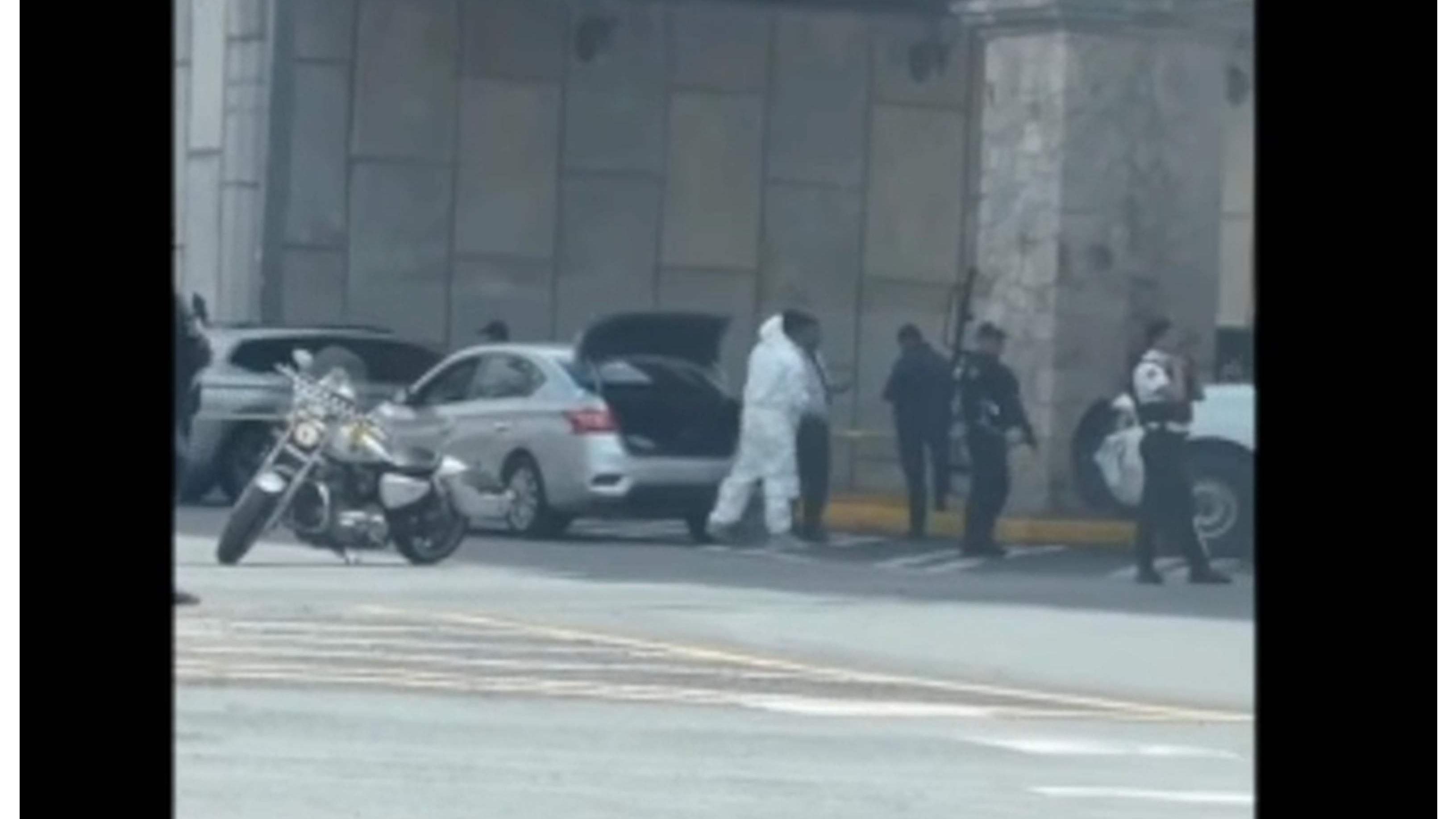 A Plena Luz de Día, Atacan a Balazos una Caseta Móvil de la Policía de ...