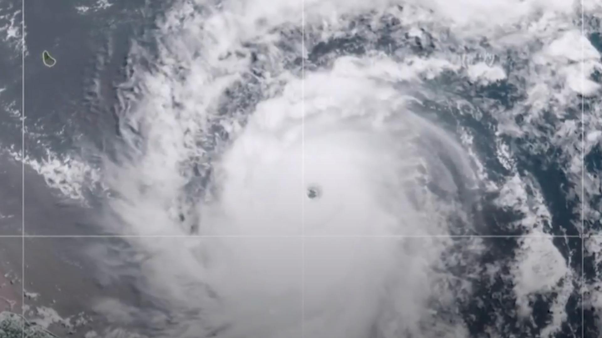 Alerta Roja en Quintana Roo ante Peligro Máximo por Acercamiento de Huracán Beryl | N+