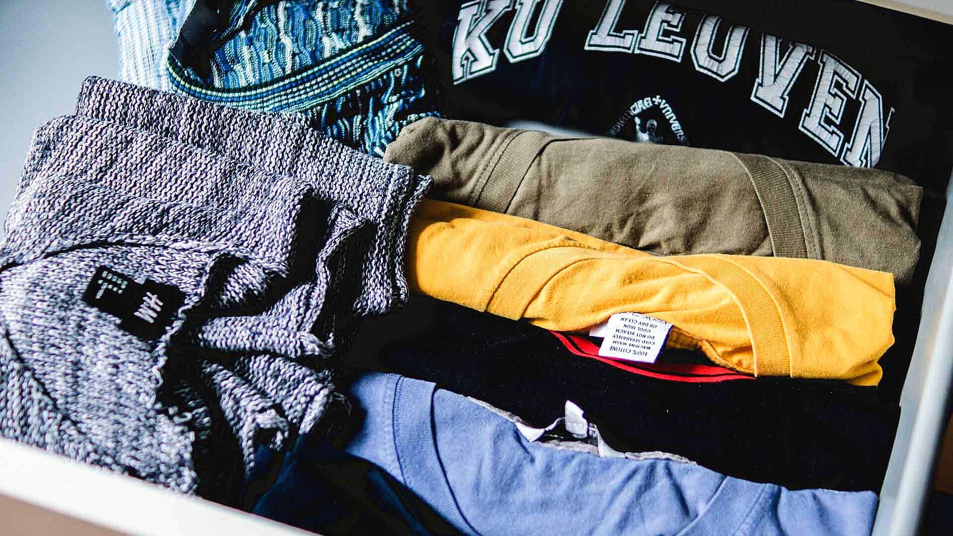 Consejos para Doblar la Ropa y Ahorrar Espacio en el Closet | N+