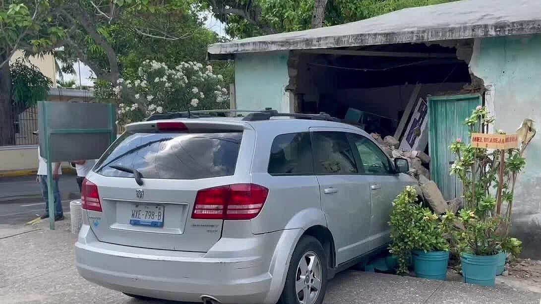 Fuerte Choque Destruye la Pared de una Vivienda | N+