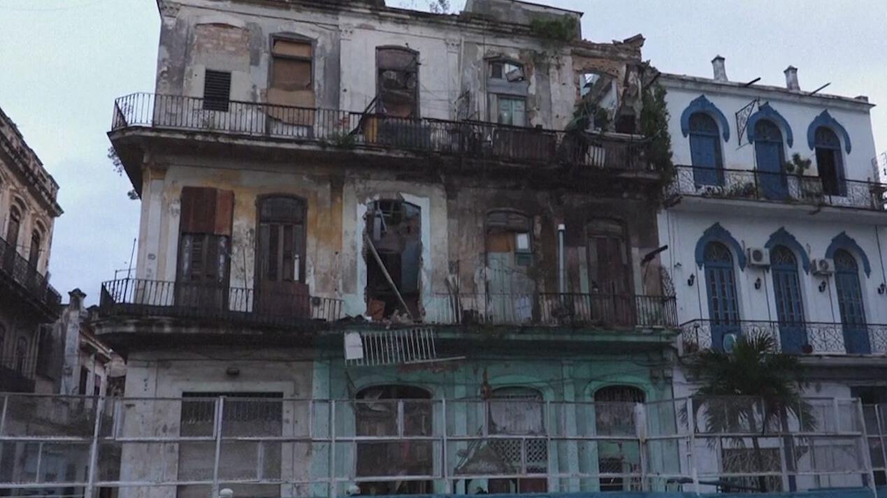 Tres Personas Sin Vida en Derrumbe de Edificio en Cuba | N+