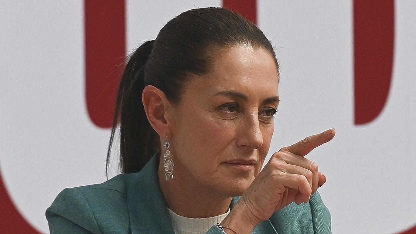 Claudia Sheinbaum Sigue Incorporando Personajes a su Campaña | N+