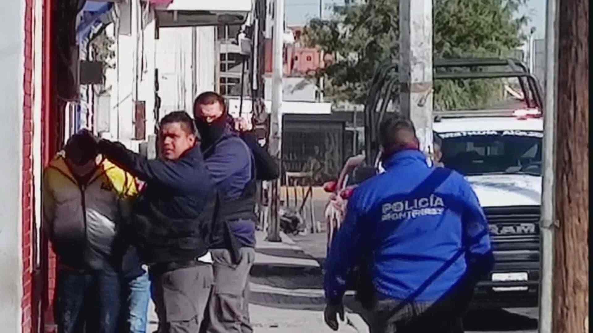 Detienen a 3 con Armas y Drogas en Centro de Monterrey crimen narcos asesinan mujer matan ...