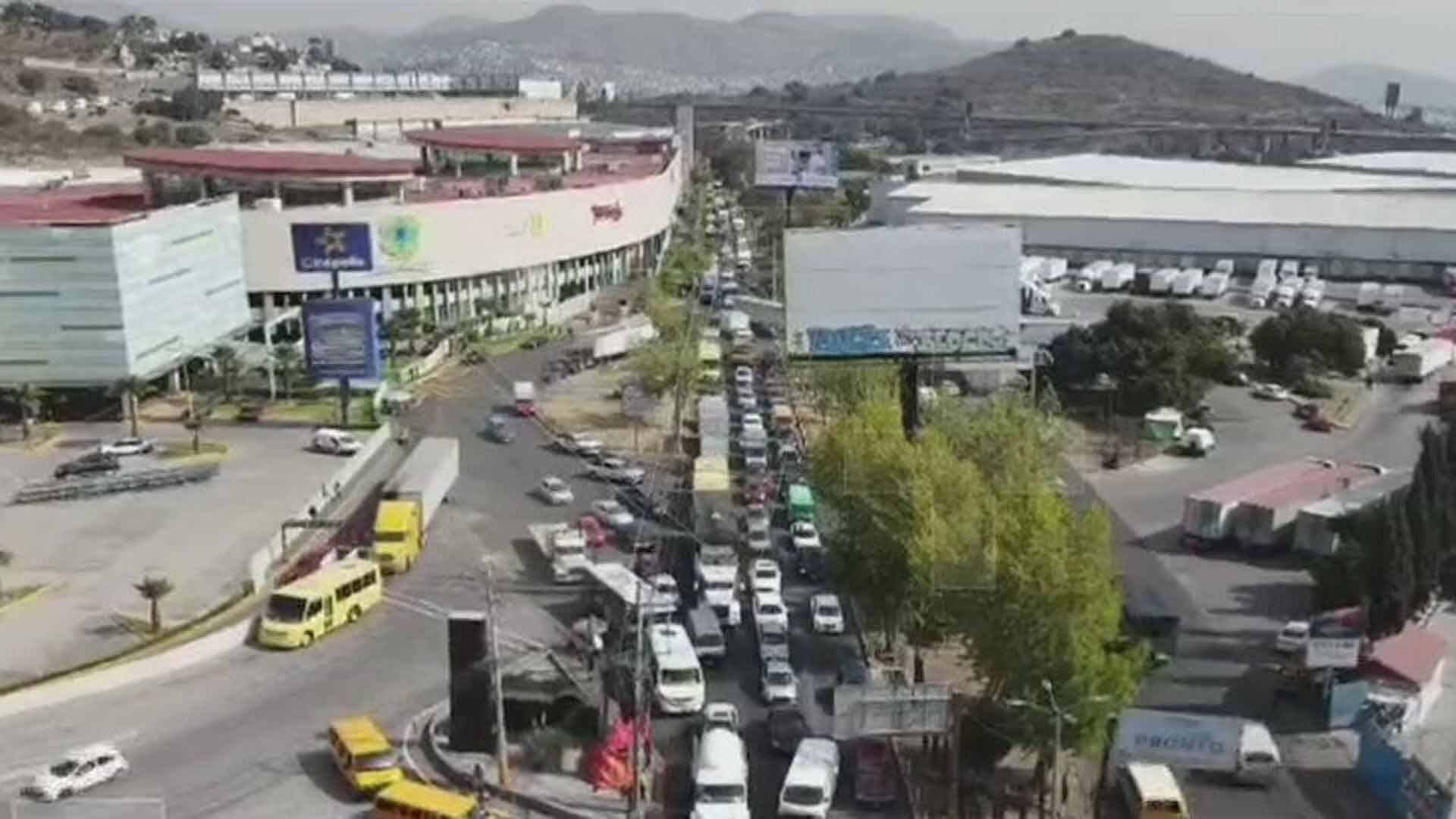Amigos y Familiares de Corina Lugo Retiran Bloqueo en Lago de Guadalupe, Atizapán, Estado de ...
