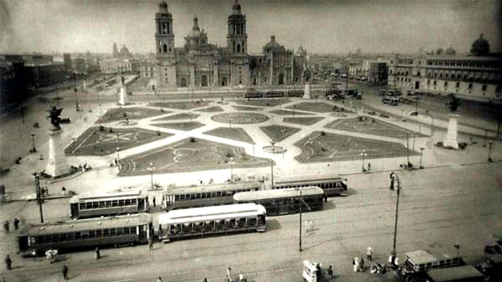 Zócalo de la CDMX: Está es su Historia y Transformación desde la Época ...