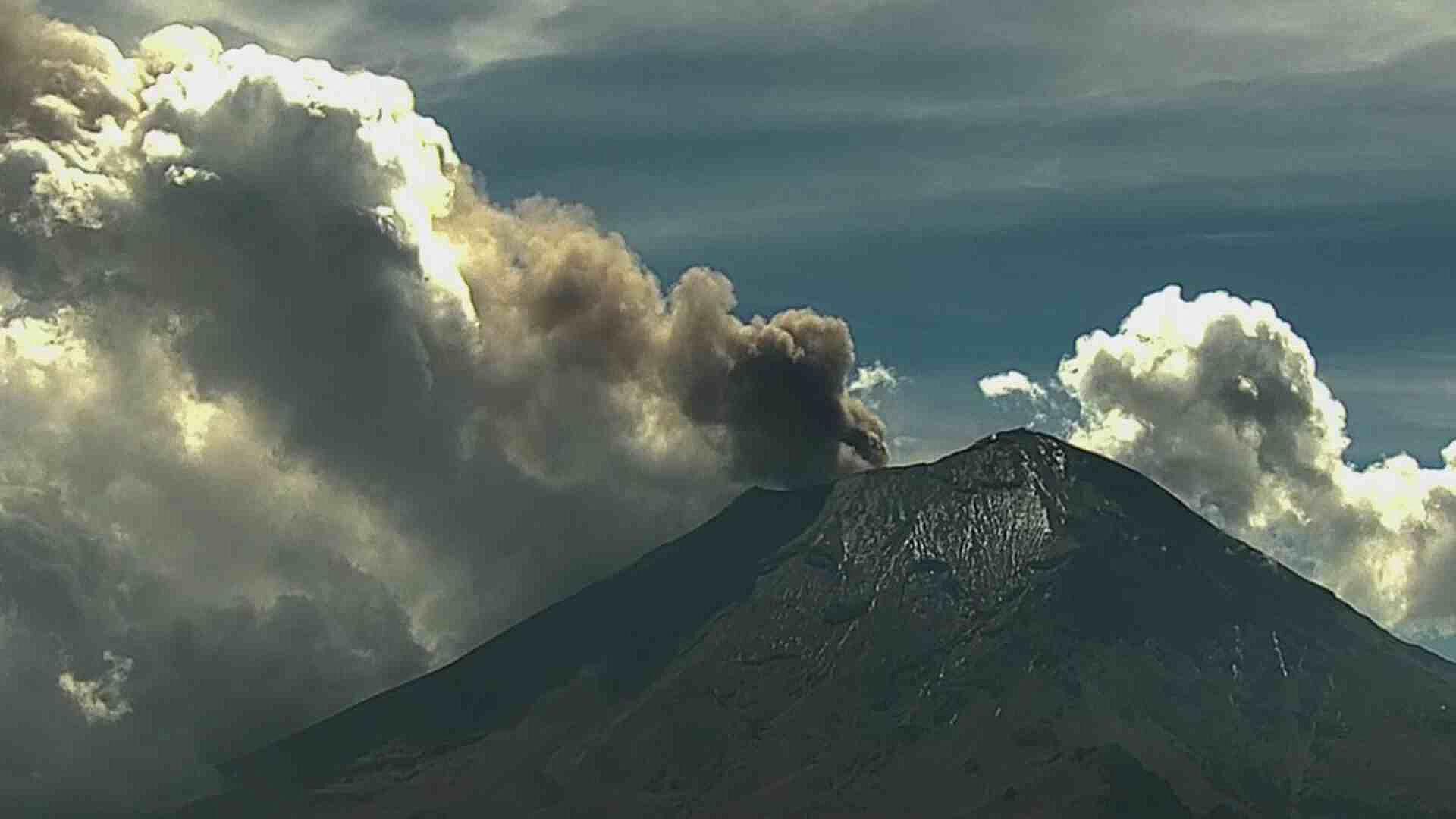 Volcán Popocatépetl Emite Espectacular Fumarola | Tendencias | N+