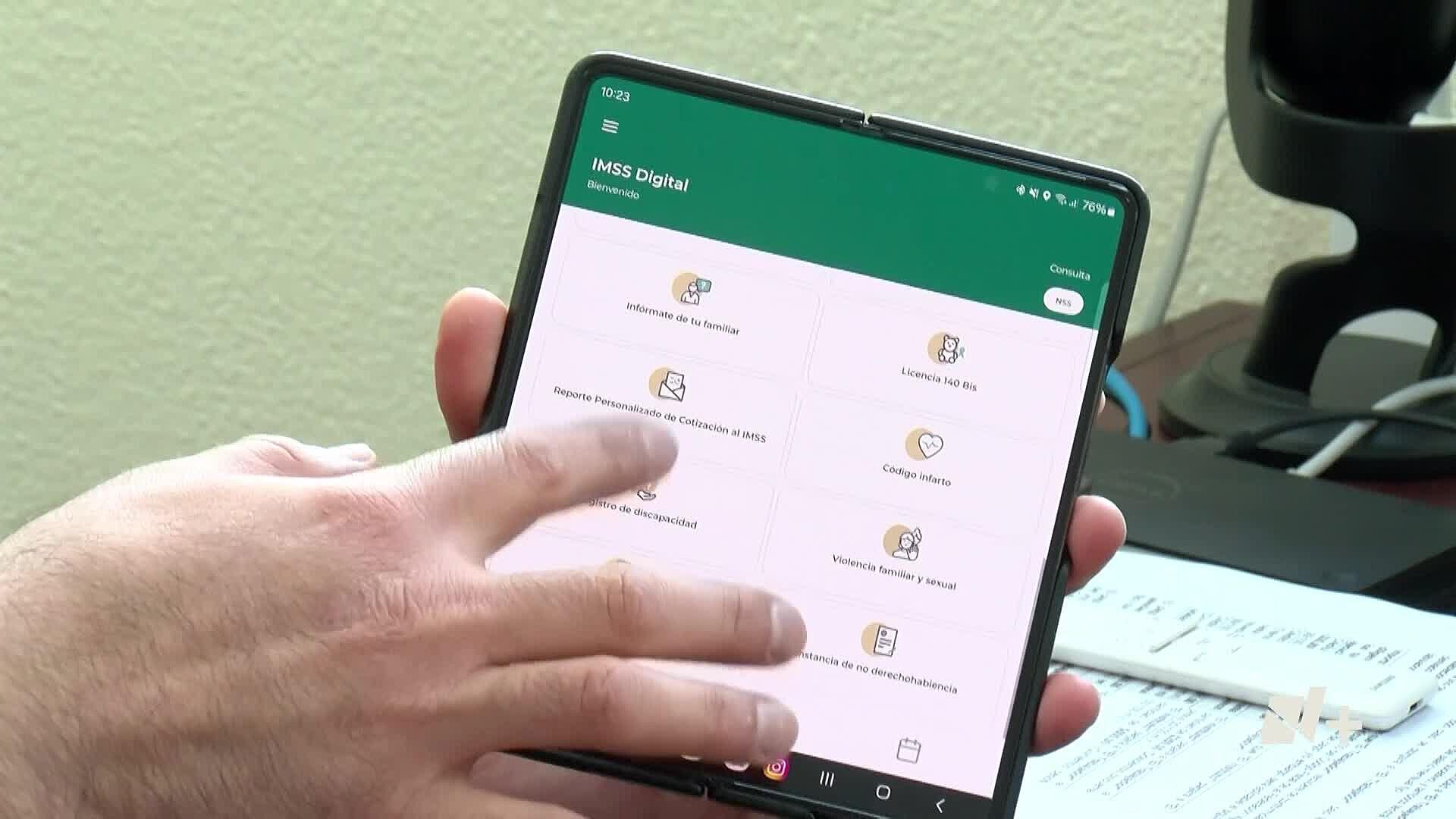 ¿Tienes un Trámite Pendiente en el IMSS? Usa la App en tu Celular | N+