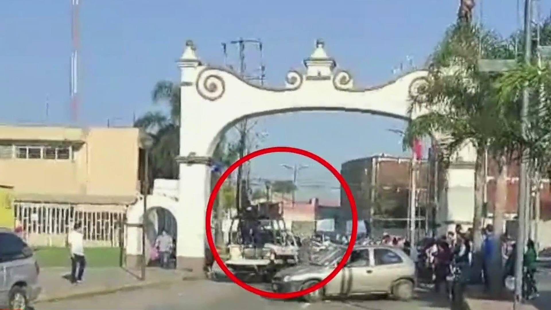 Reportan Grave a Policía que Cayó de Camioneta al Atorarse con Cuerda ...