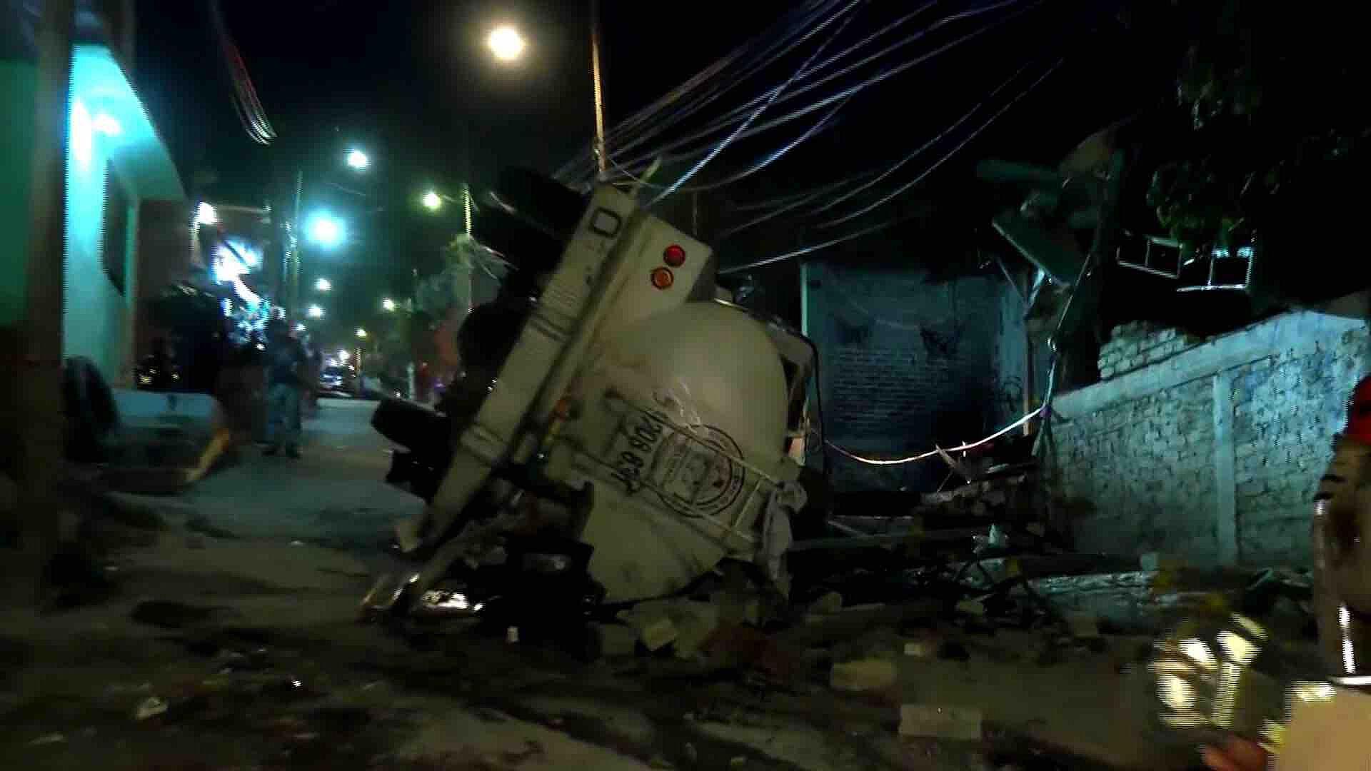 Volcadura de Pipa en Chimalhuacán, Edomex, deja 4 Lesionados | N+