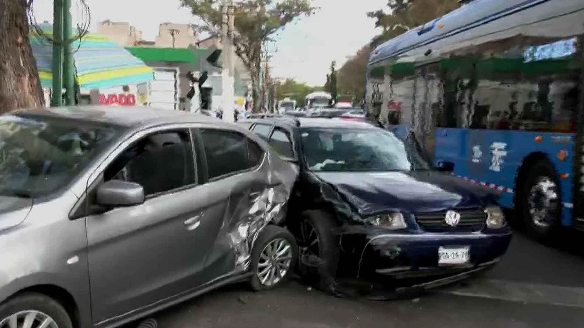 Accidente Provoca Caos Vial En Calzada De Los Misterios Cdmx Lunes 12