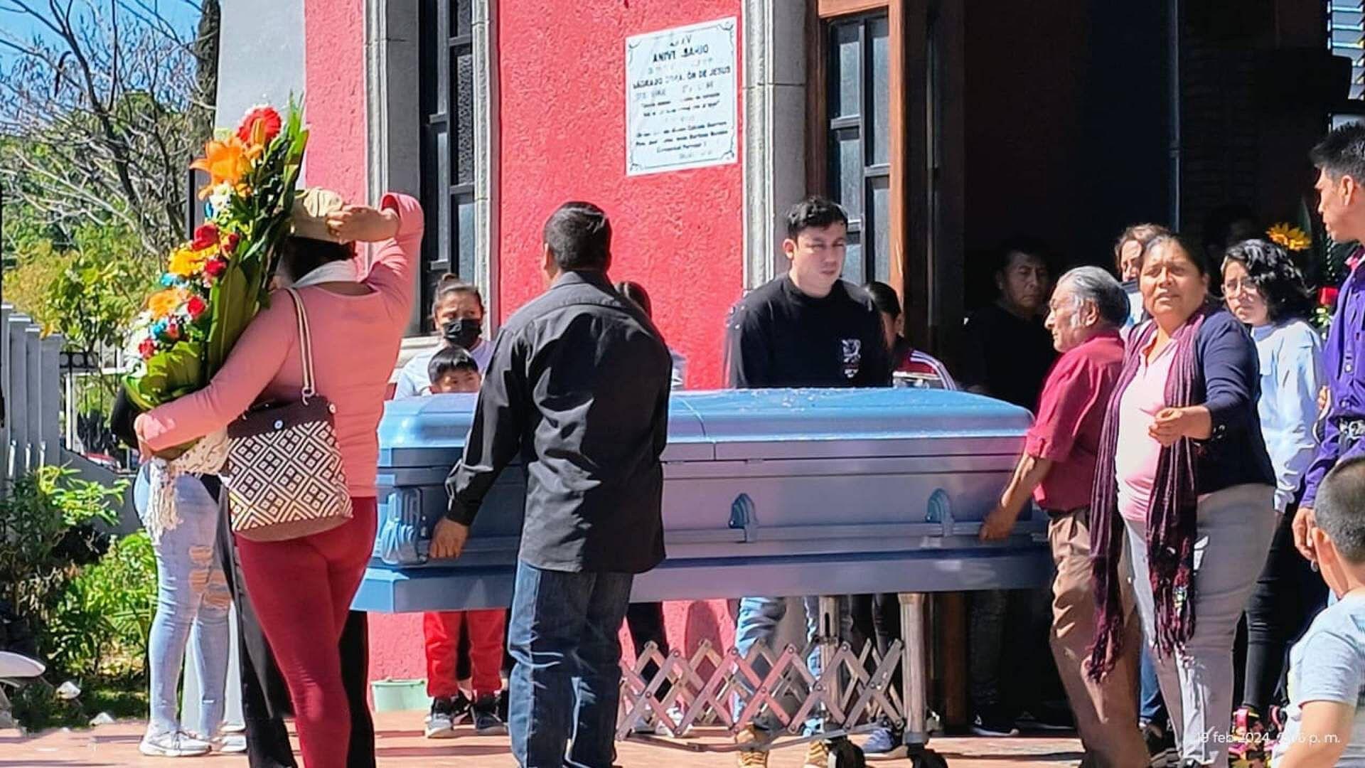 Mexicano Asesinado en Metro de NY: Esposa e Hijos Dan Último Adiós a ...