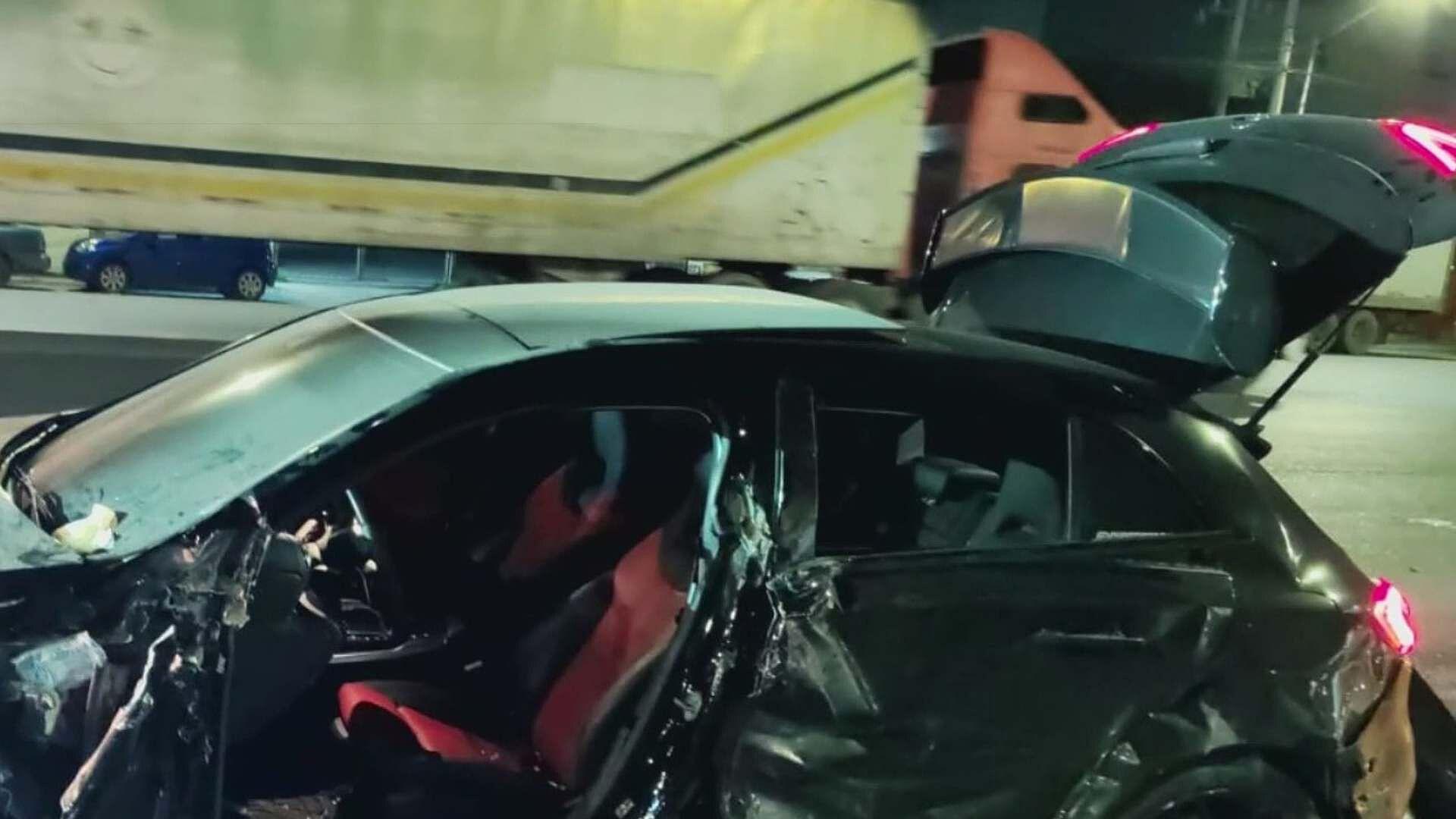 Choca Carro con Tráiler, Hay un Herido en Ave. Nexxus | N+