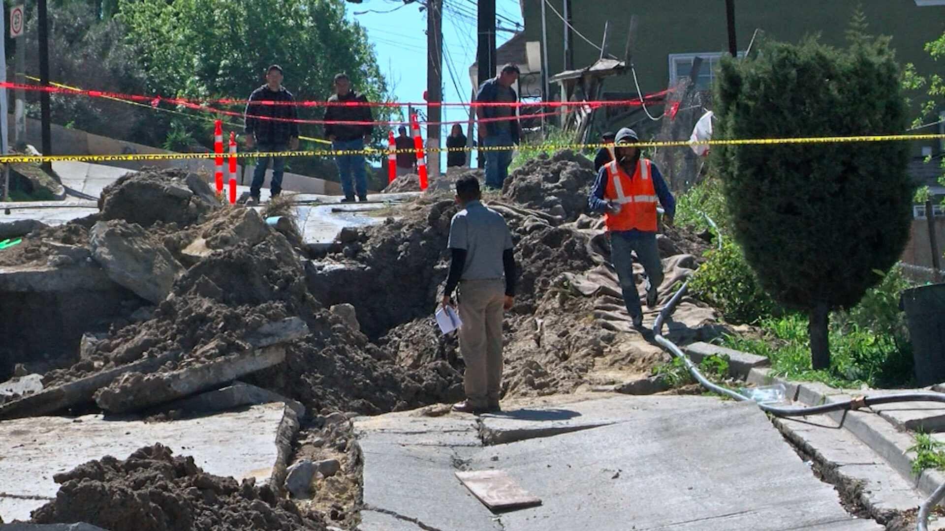 Investigarán Origen de Hundimiento en Colonia Del Río en Tijuana | N+