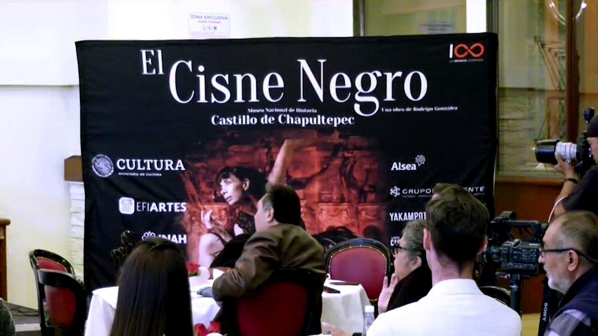 ‘El Cisne Negro’ Llega al Castillo de Chapultepec | N+