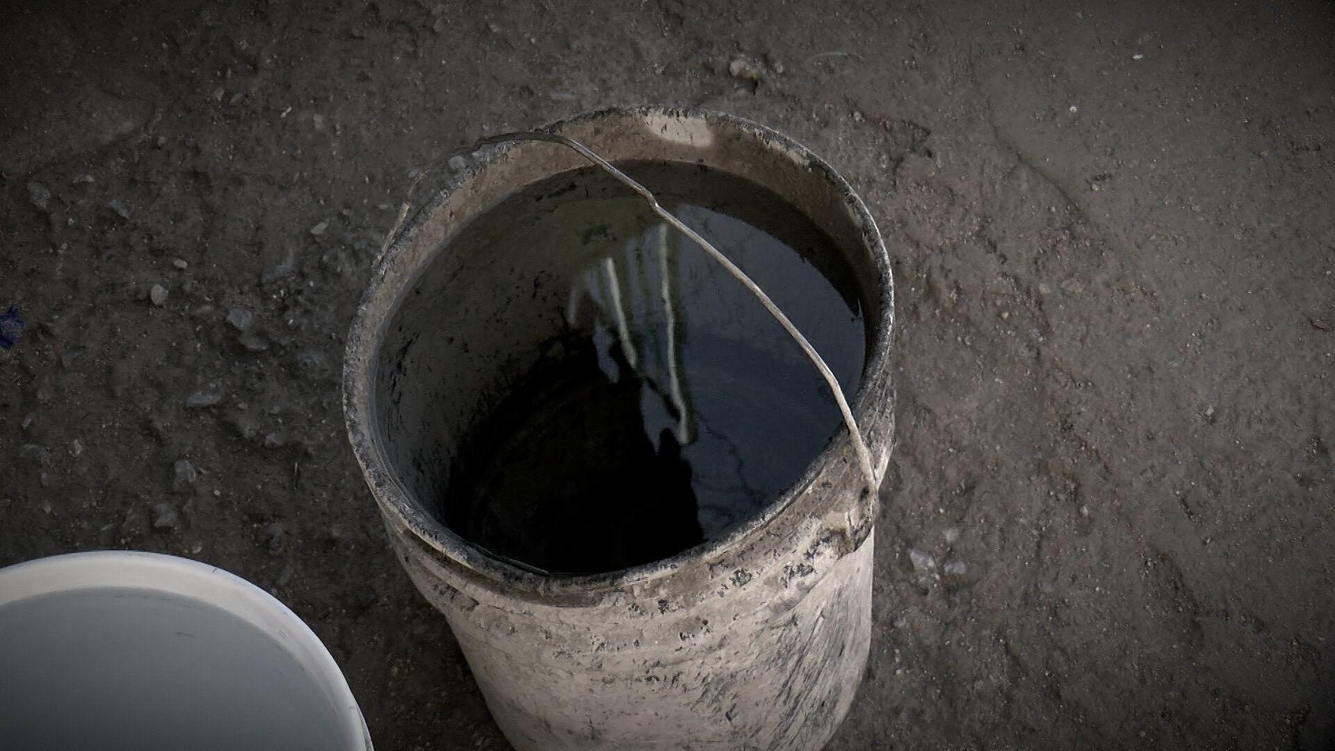 Mujer da a Luz y Sumerge en una Cubeta a Su Hijo Recién Nacido Hasta ...