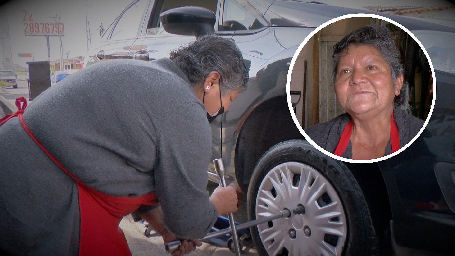 La "Abuelita Talachera" Repara Llantas Desde Hace 35 Años | N+