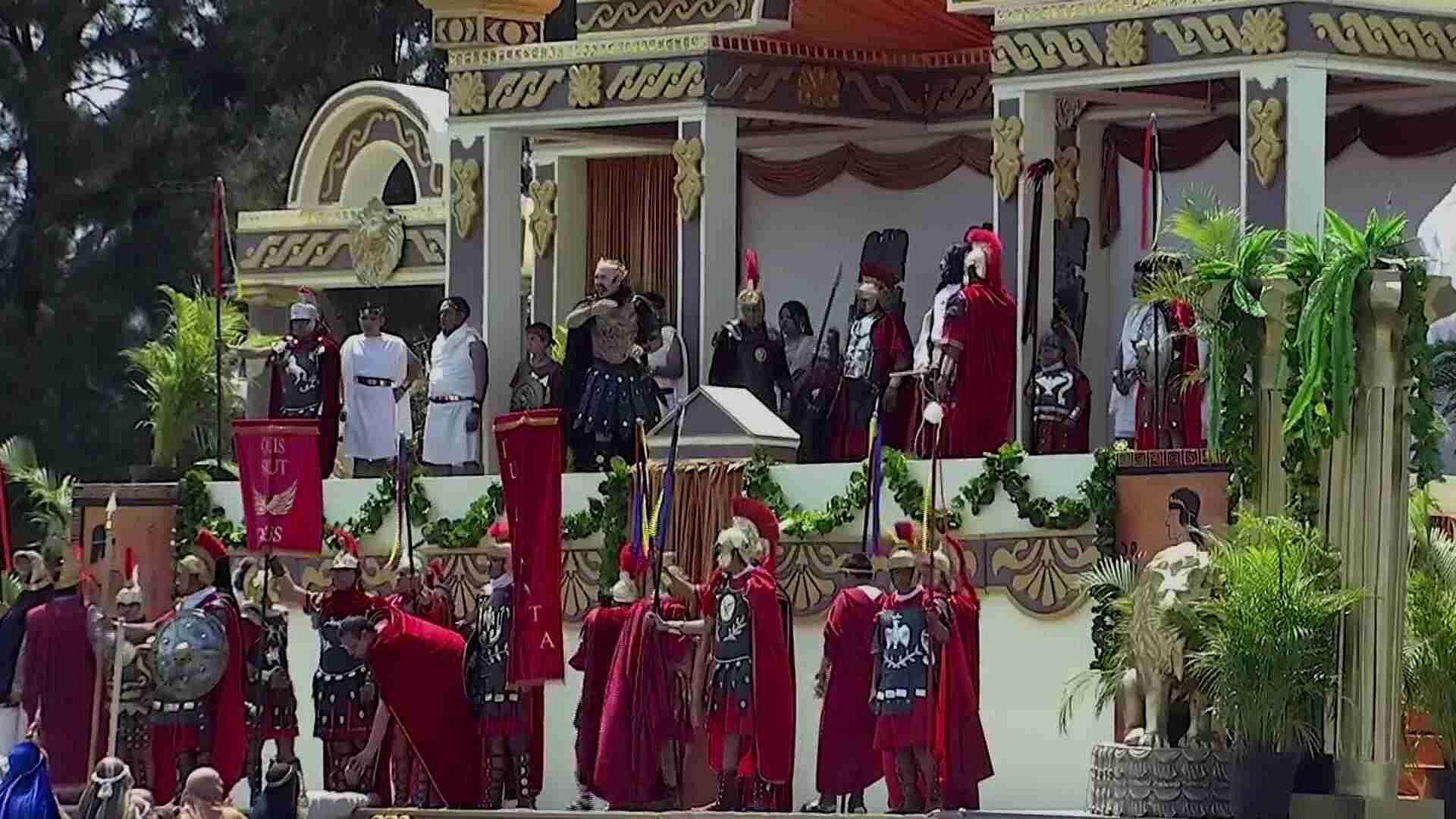 Fariseos Llevan a Jesús ante Herodes Antipas, en la Pasión de Cristo en ...