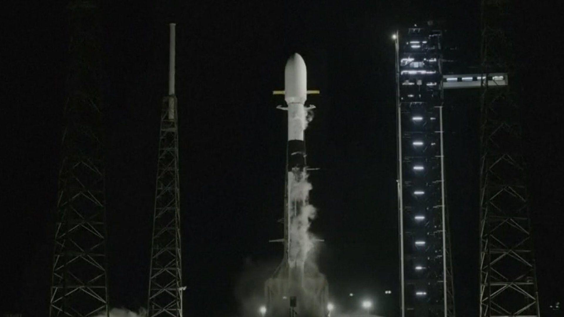 SpaceX Lanza Cohete Falcon 9 con 23 Satélites | N+