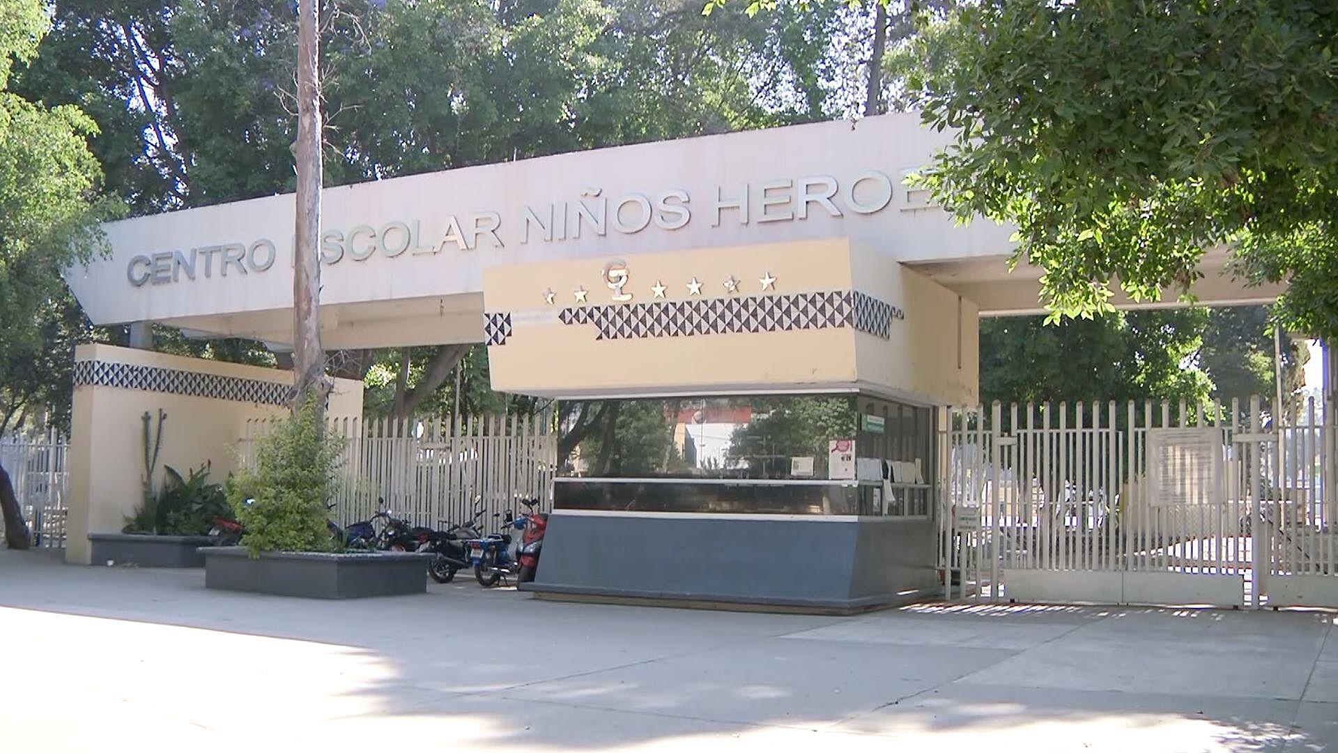 Alumno de Secundaria del CENHCH Agredió a su Maestra | N+