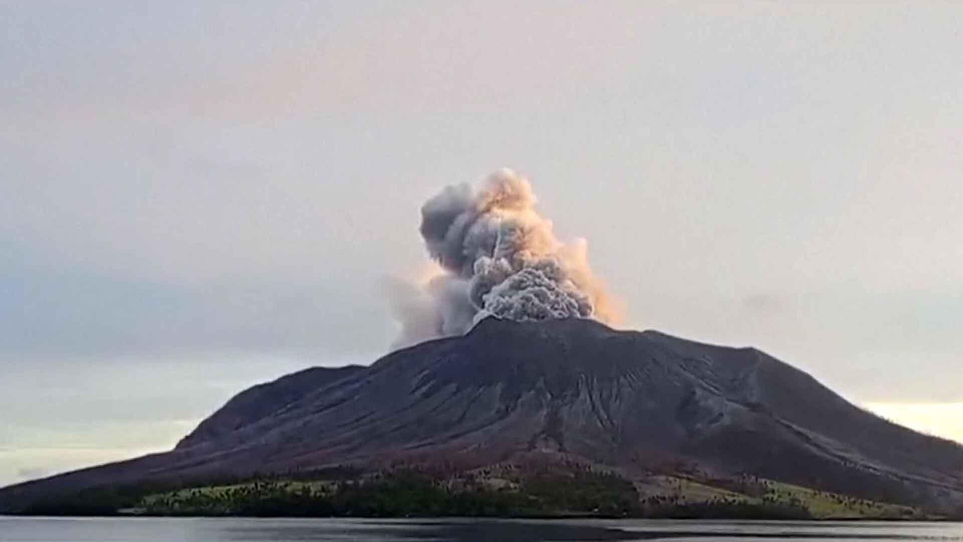Alerta Máxima en Indonesia por Erupción del Volcán Ruang | N+