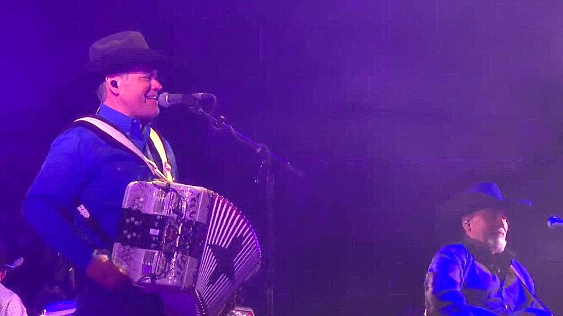 Intocable Celebra 30 Años Con Concierto En Cdmx Foro Tv N