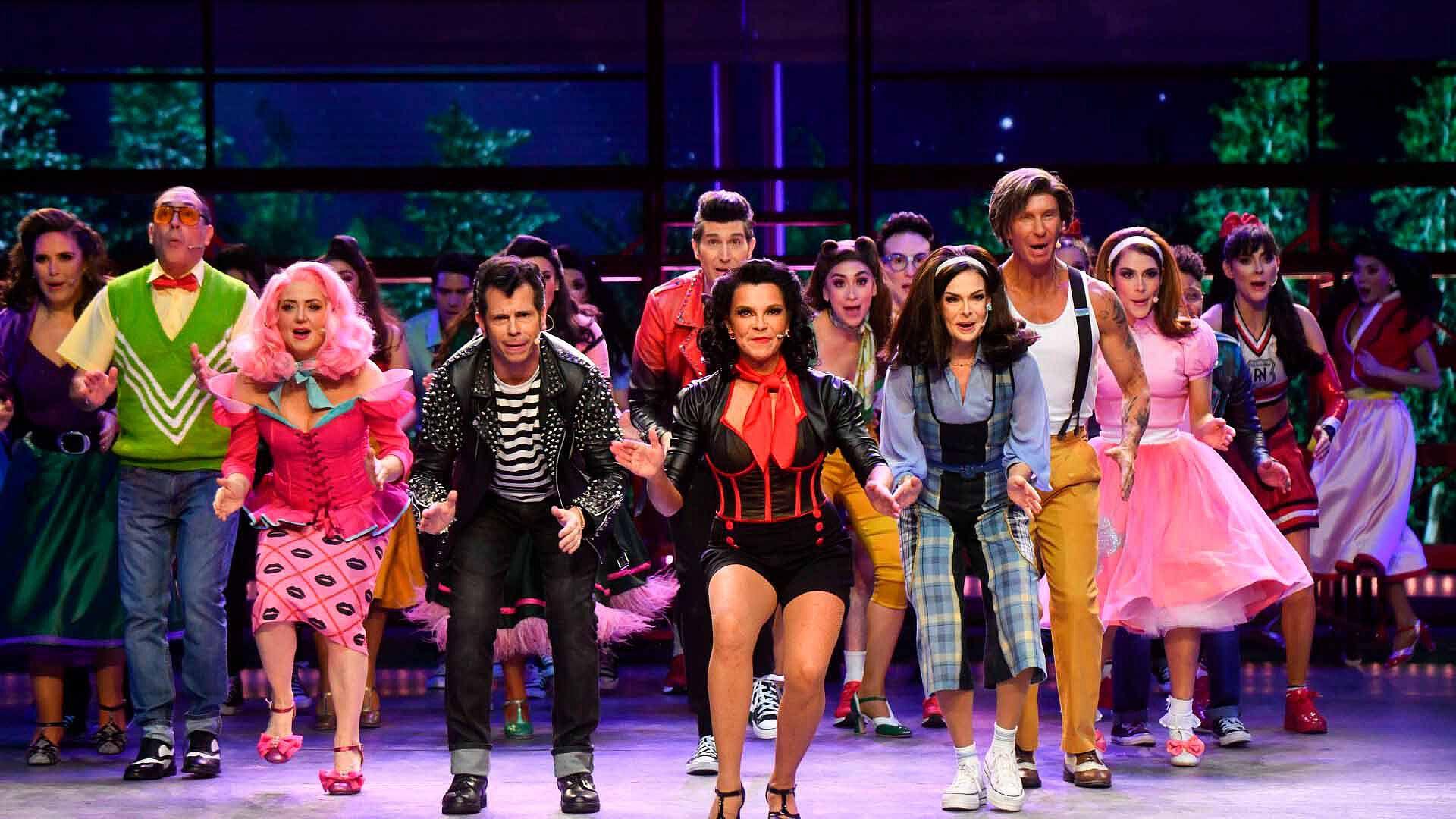 ‘Timbiriche’ Celebra las 100 Representaciones en el Musical ‘Vaselina’ | N+