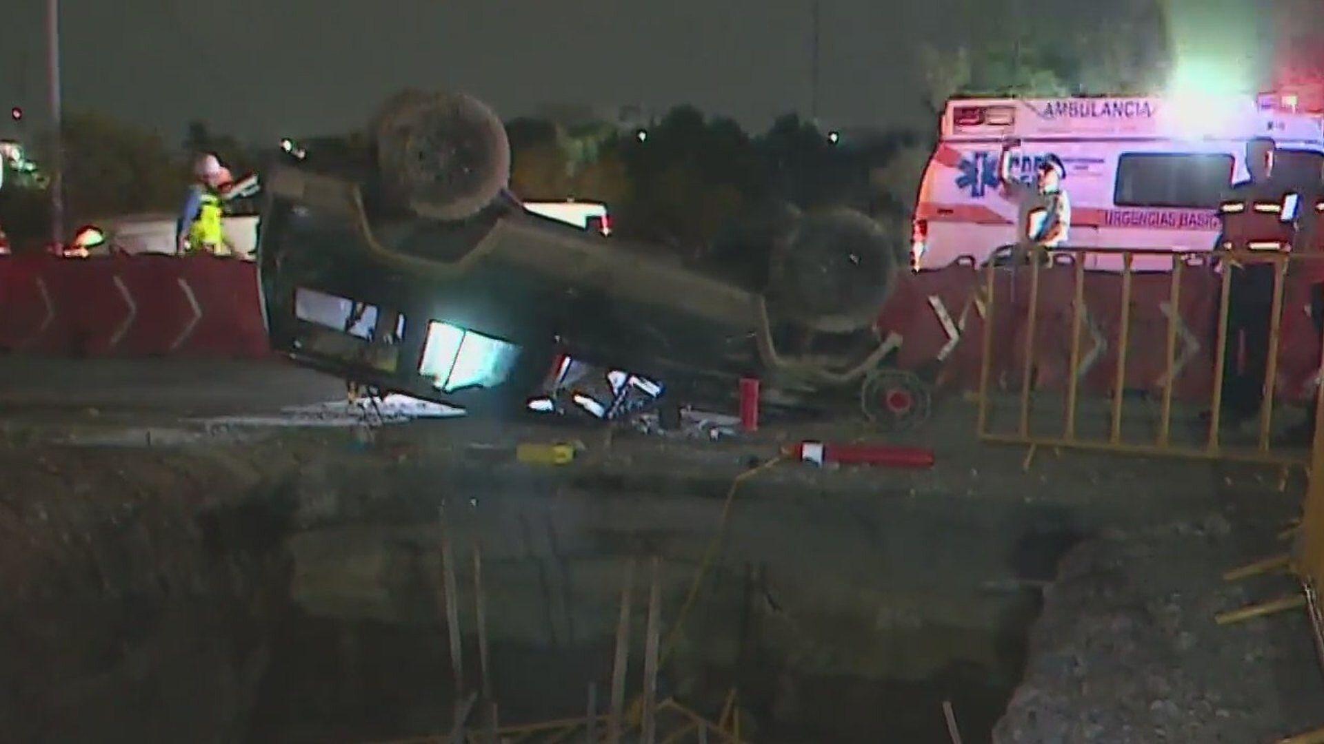 Conductor Pierde Control y Vuelca en Ave. Constitución en Monterrey, NL. | N+