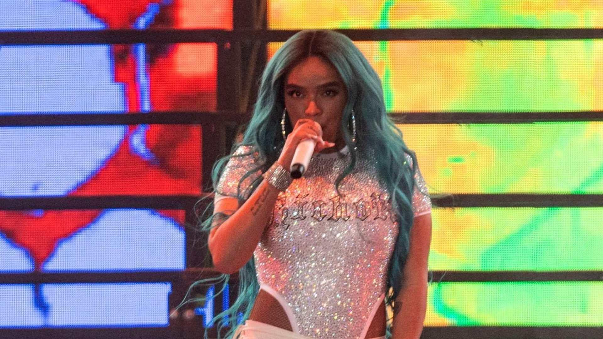 Karol G Lanza Video de ‘Si Antes Te Hubiera Conocido’ | N+