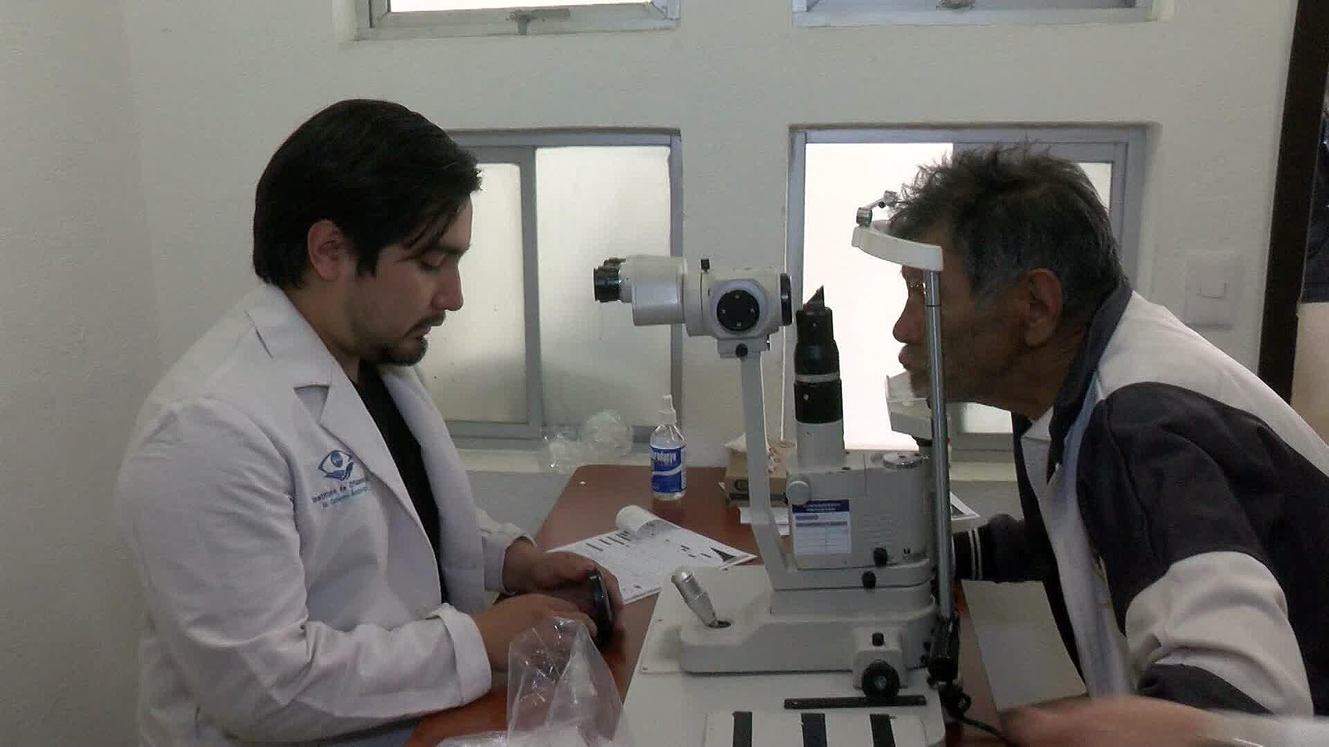 Operaciones de Cataratas Gratuitas se Ofrecen en el "Hospitalito" de Zapopan | N+