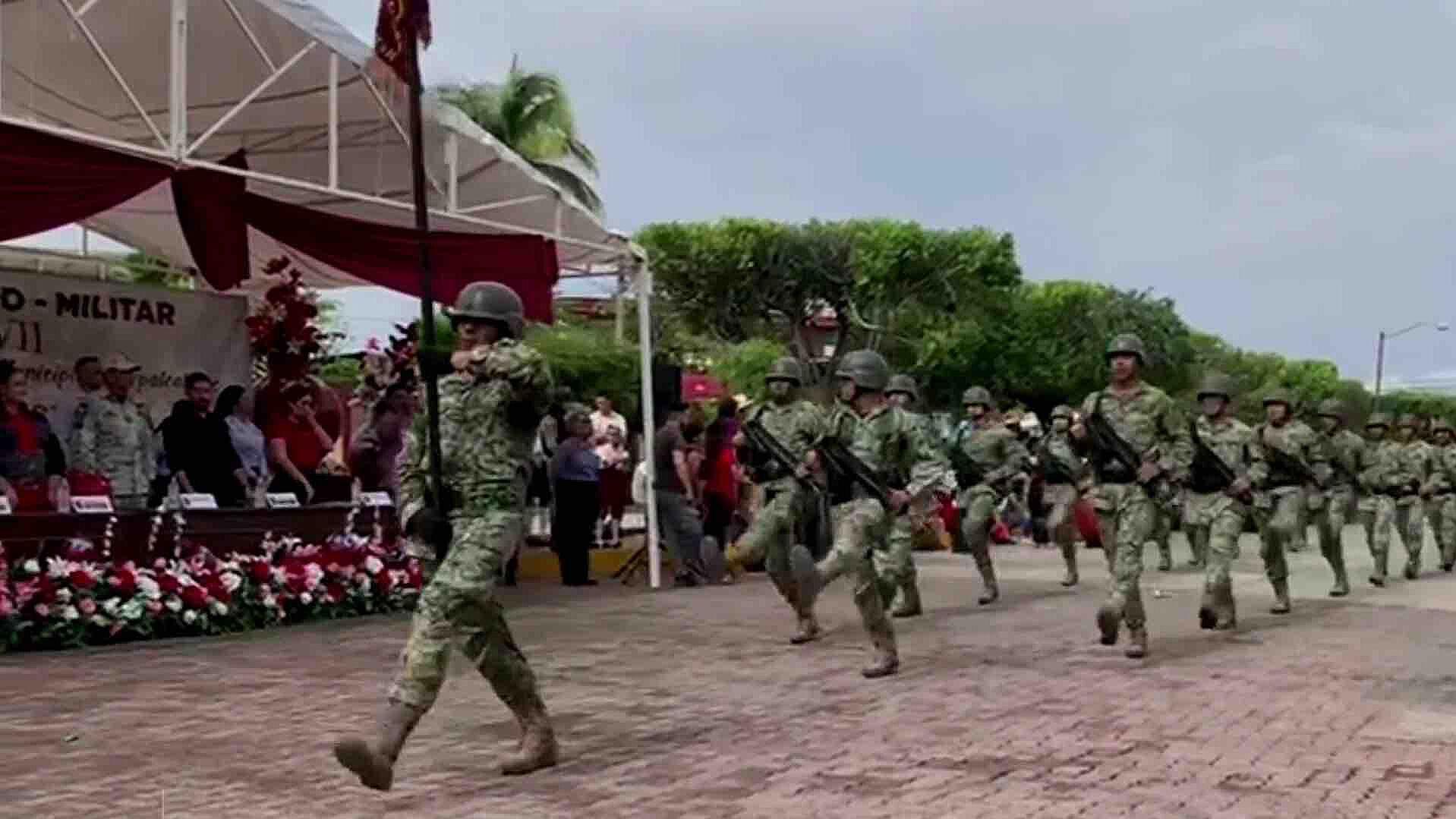 Desfile Cívico Militar Impresiona en Tepalcatepec, Michoacán, por su ...